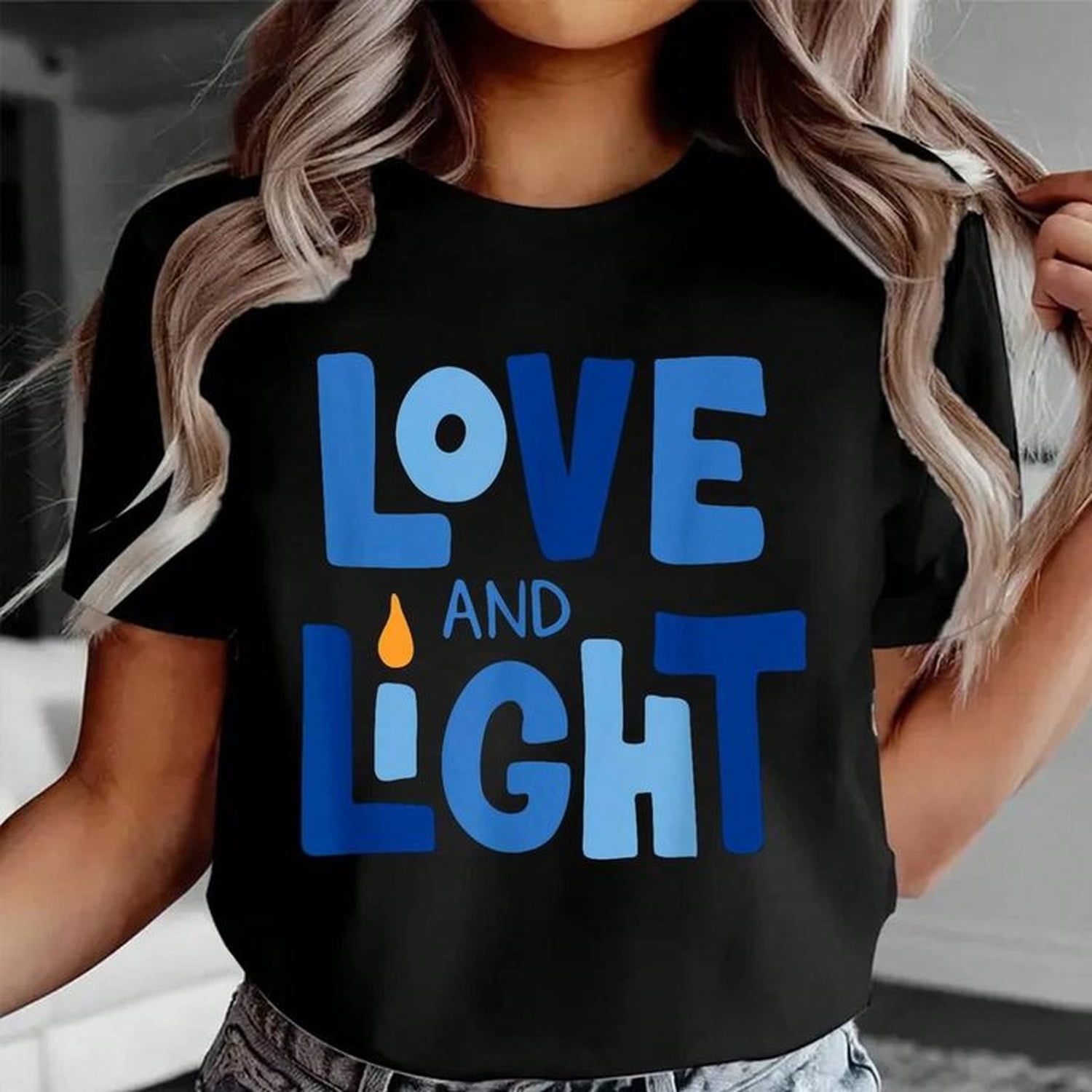 100% Cotton WoM1en's T-S1Hirt Love And Light M1enorah H1oliday WoM1en T ...