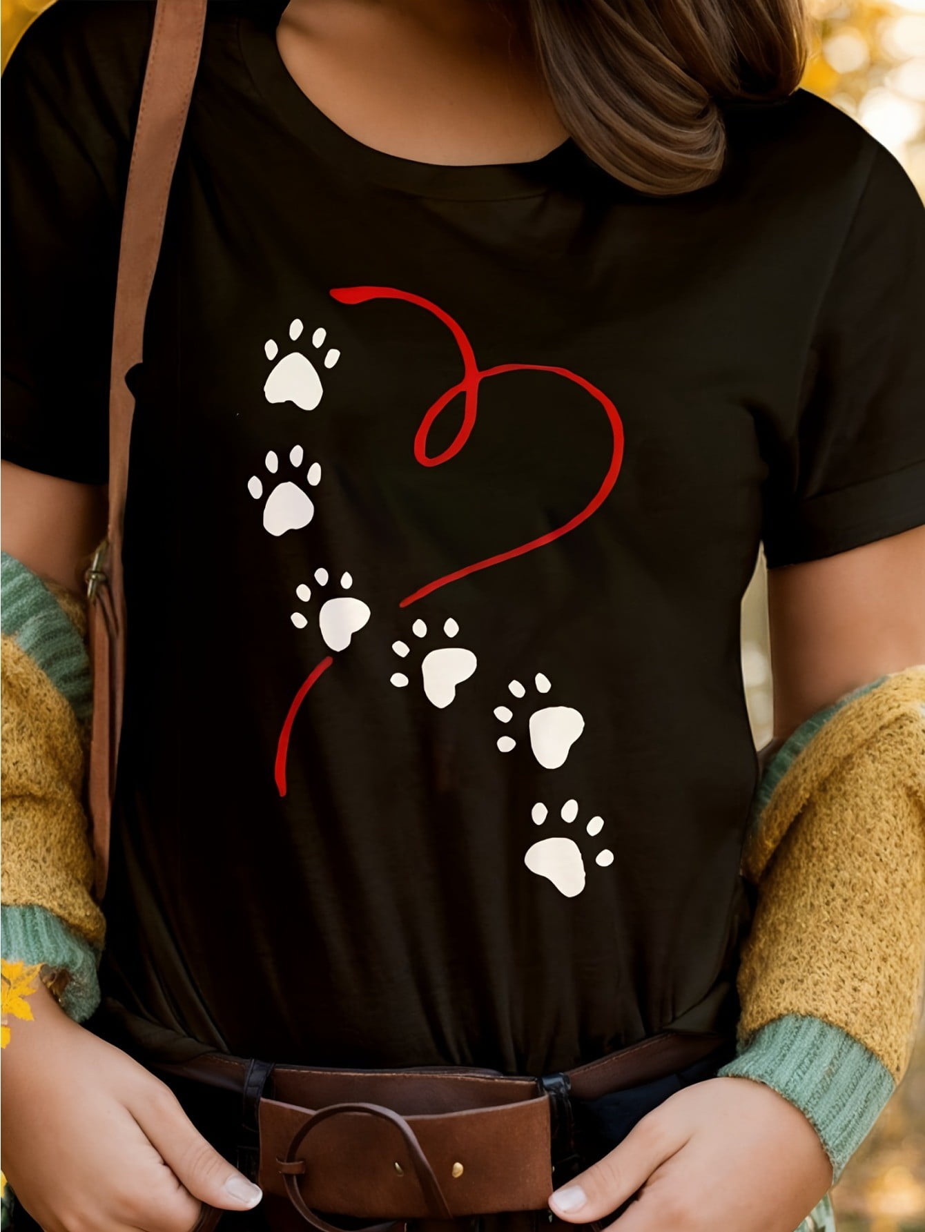 100% Heart & Dog Paw Print T-shirt, Cute Crew Neck Short Sleeve Top For ...