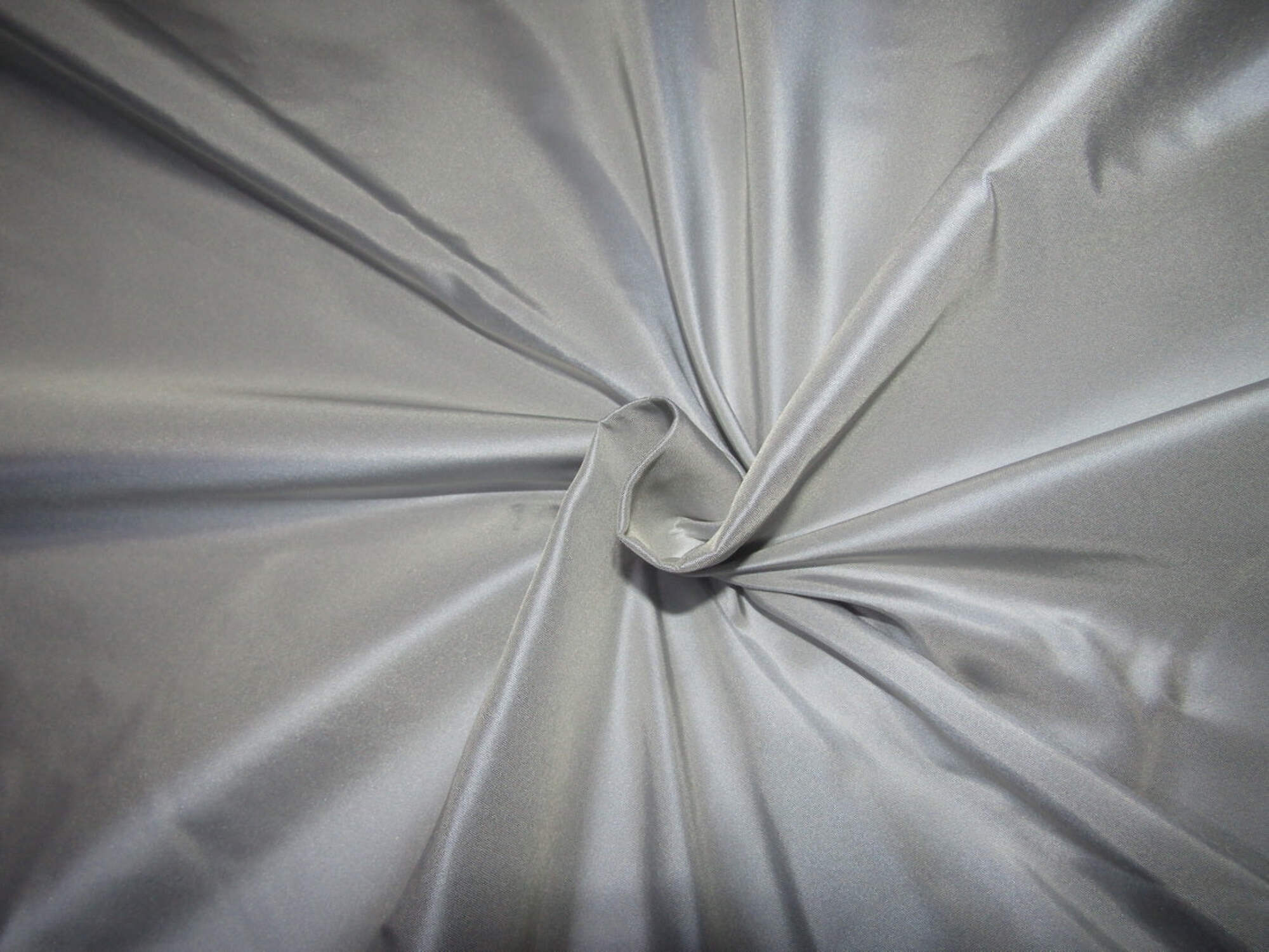 100% PURE SILK TAFFETA fabric 35 momme BLUE WITH A CREAM SHOT colour 54quot; wide TAF305[4 ...