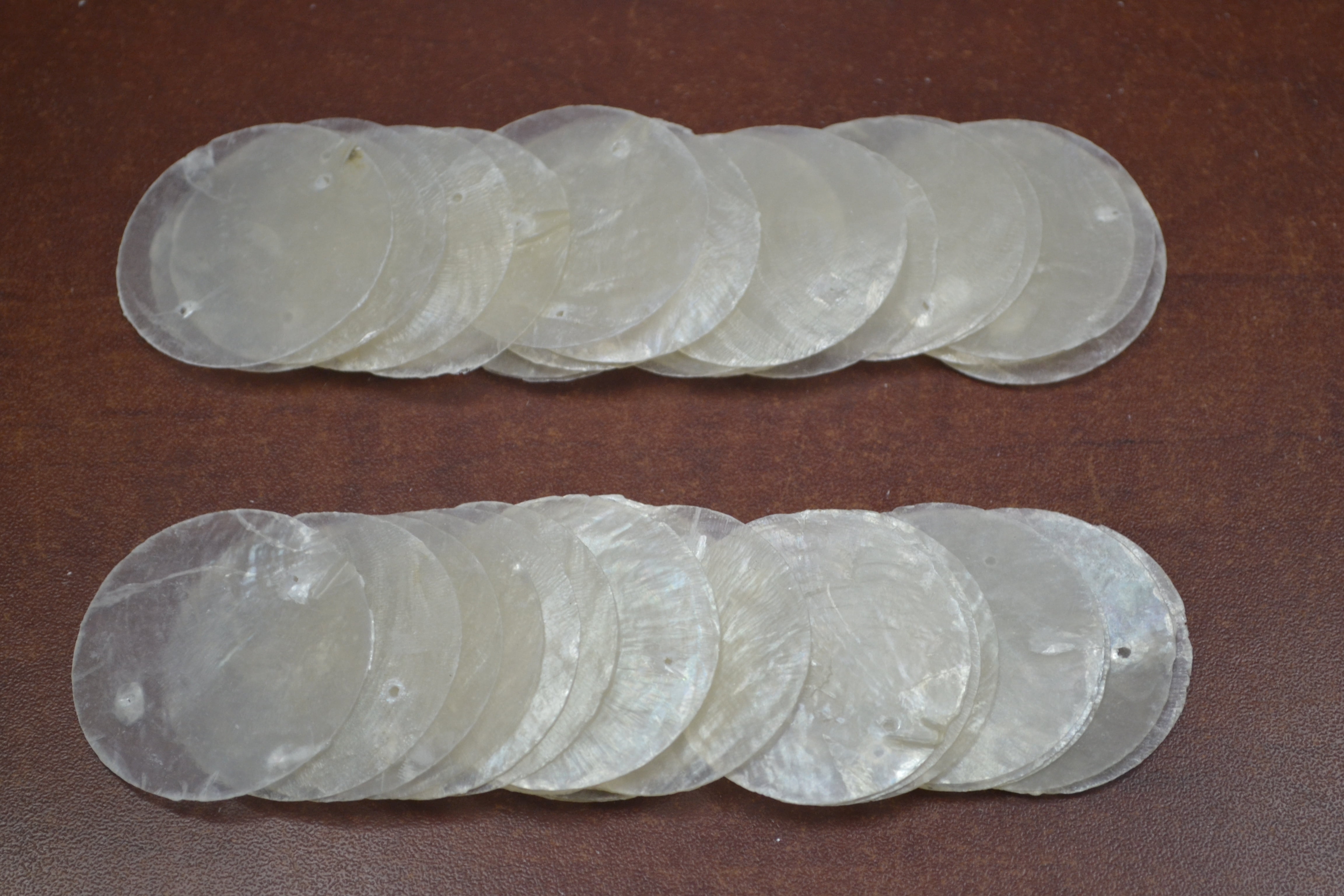 100 Pcs Natural Round Flat Capiz Sea Shell 2 Holes Blank Discs 1 1/2 ...