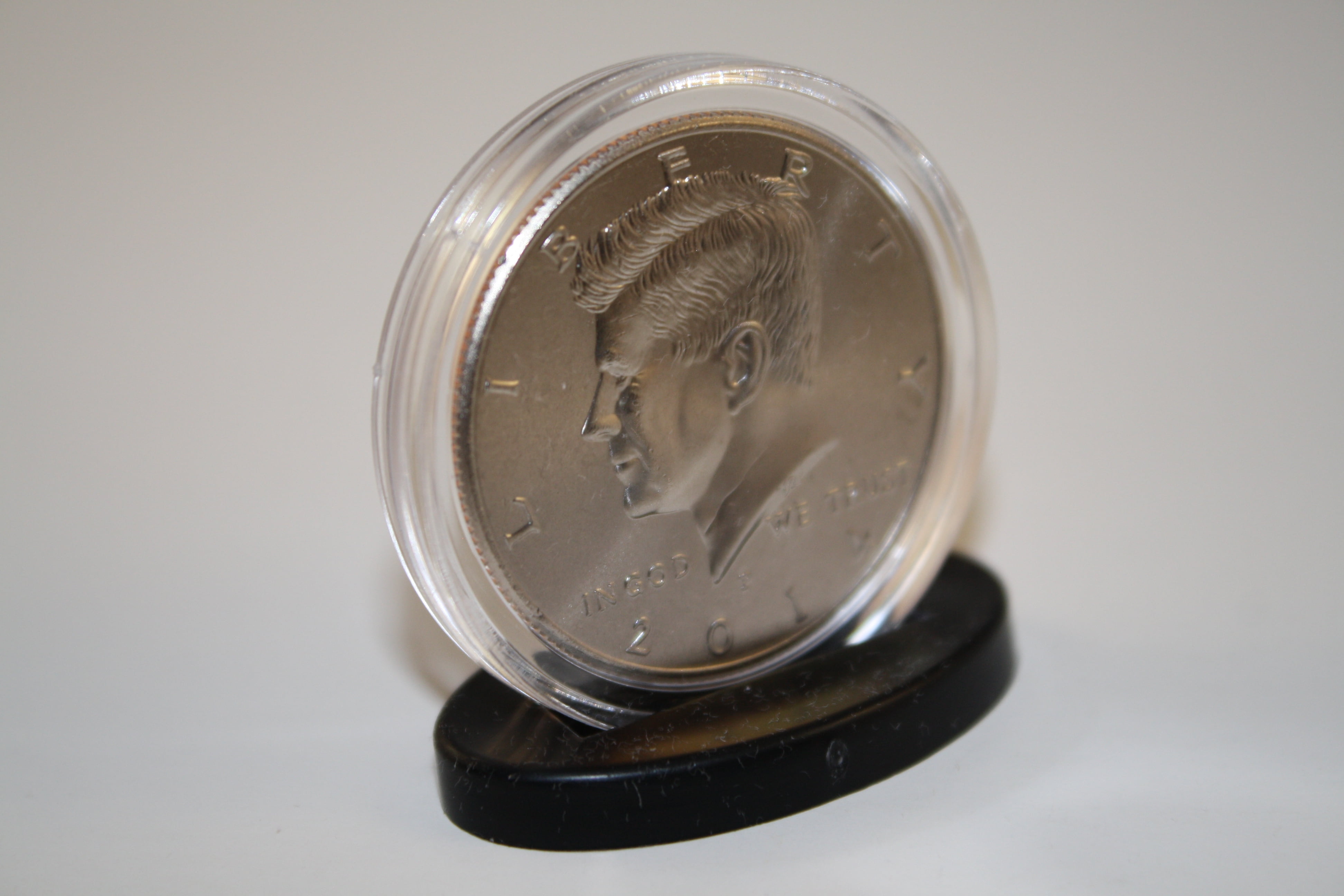100 Single Coin DISPLAY STANDS for Half Dollar or Quarter Capsules ...