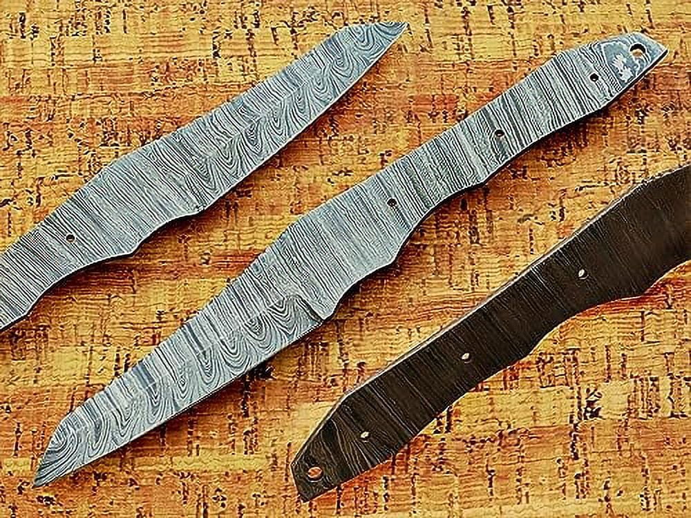 11 inches long wharncliffe knife Blank blade, hand forged Twist pattern ...