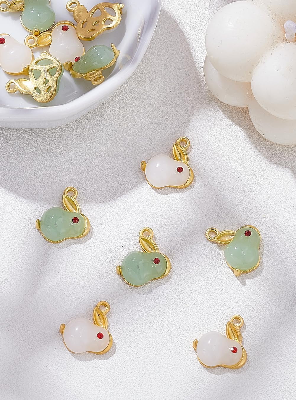 12 Pcs Jade Rabbit Pendant 2 Color Rabbit Bead Pendant Auspicious ...