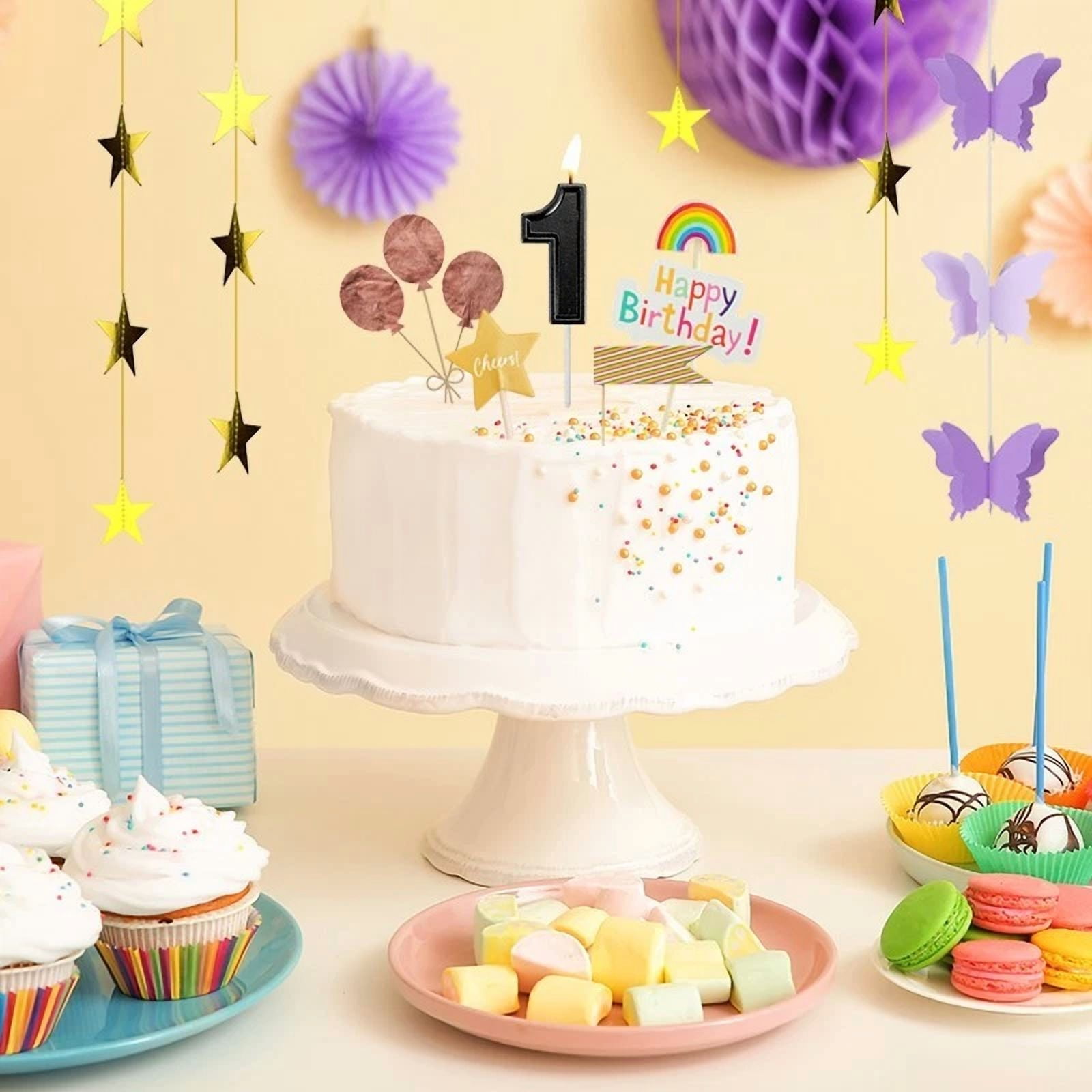 12-Year-Old Track-Shaped Birthday Candles In Black And Red, 3D Design ...