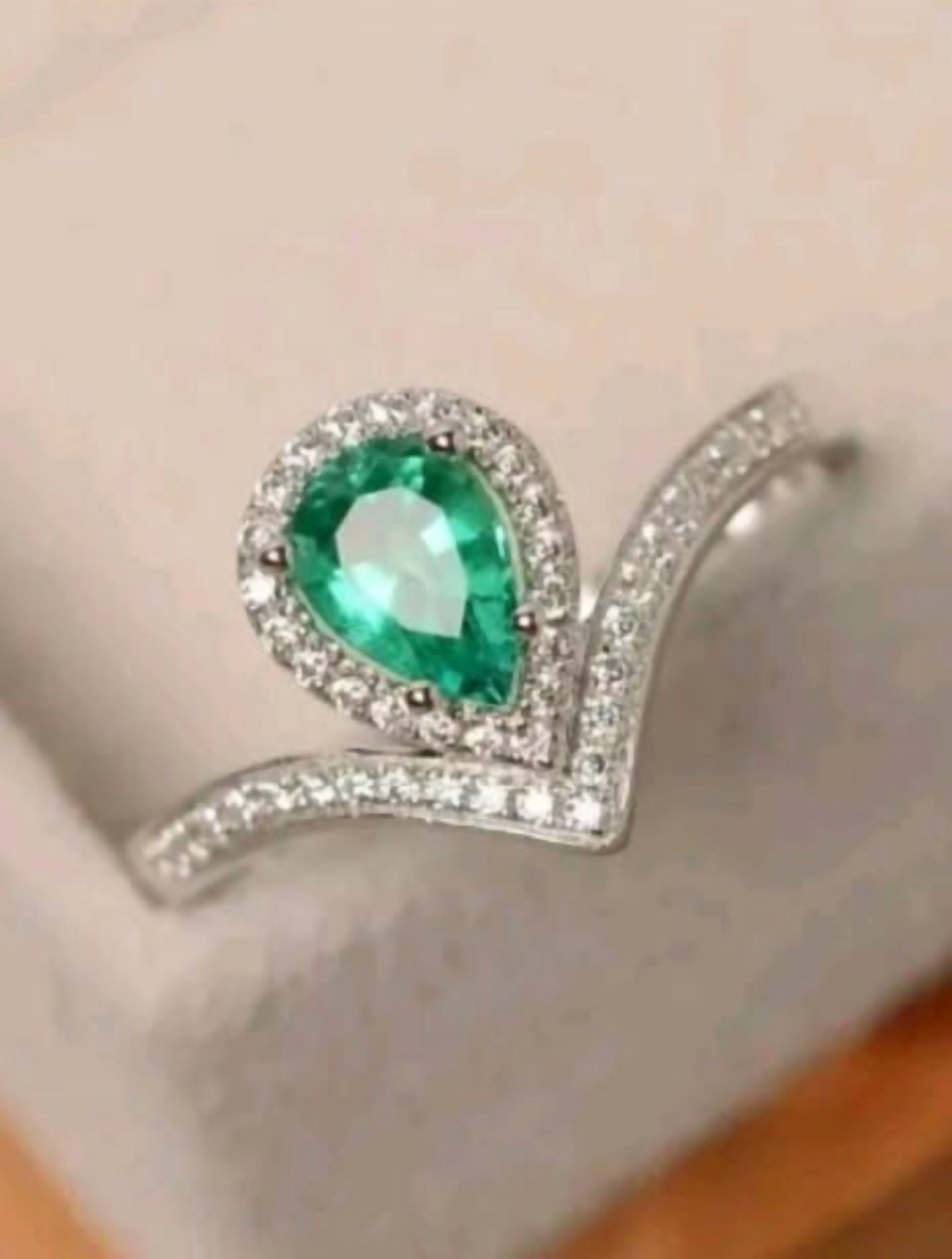 14K White Gold Plated 2Ct Pear Cut Simulated Emerald Women Engagement ...
