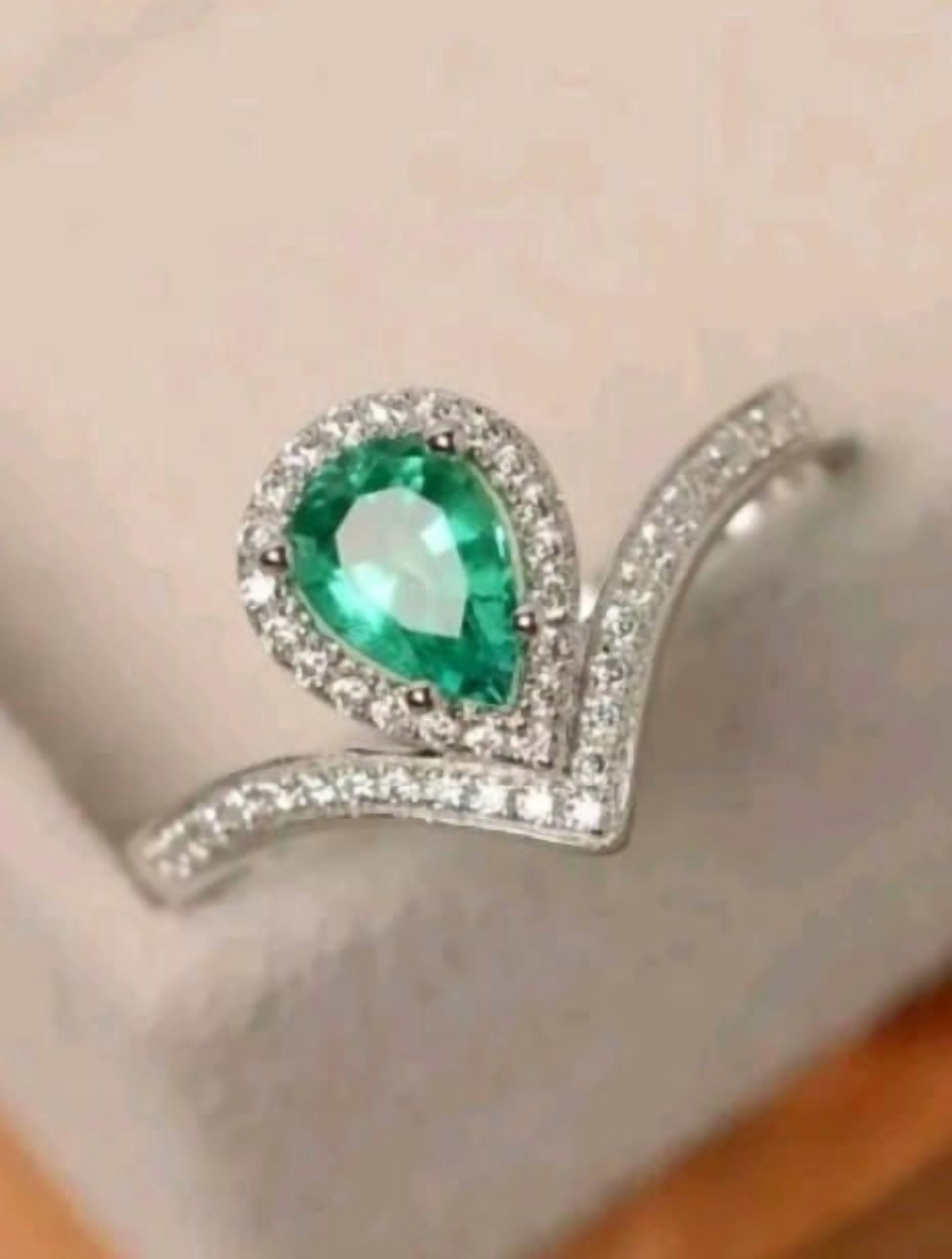 14K white Gold Plated 2Ct pear Cut Simulated Emerald Women Engagement ...