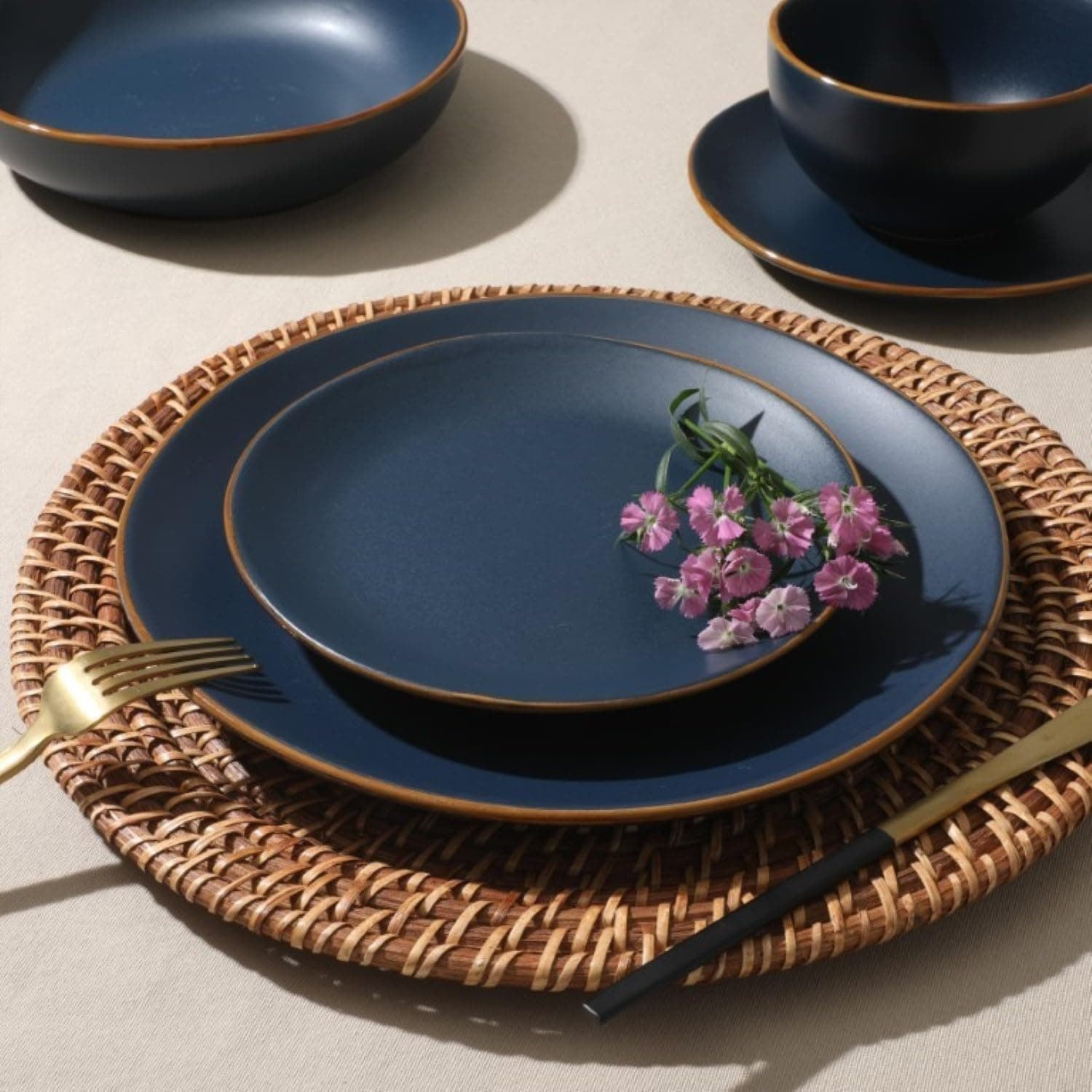 16-Piece Navy Blue Stoneware Dinnerware Set – Plates and Bowls, Durable ...