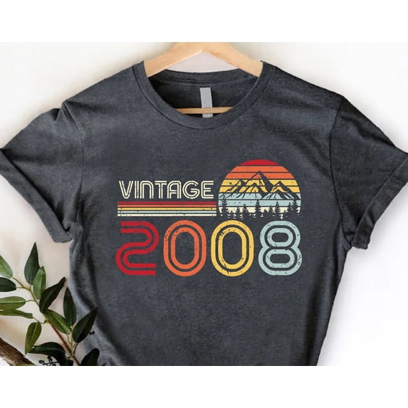 17th Birthday Shirt 2008 Shirt Gift For Boys GirlsRetro 2008 Birthday ...