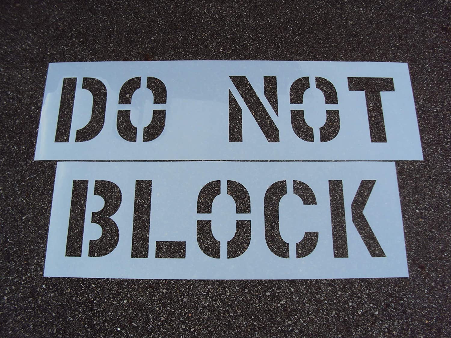 18" DO NOT BLOCK Parking Lot Stencil - ACTUAL 18 Inch Letters TWO ...