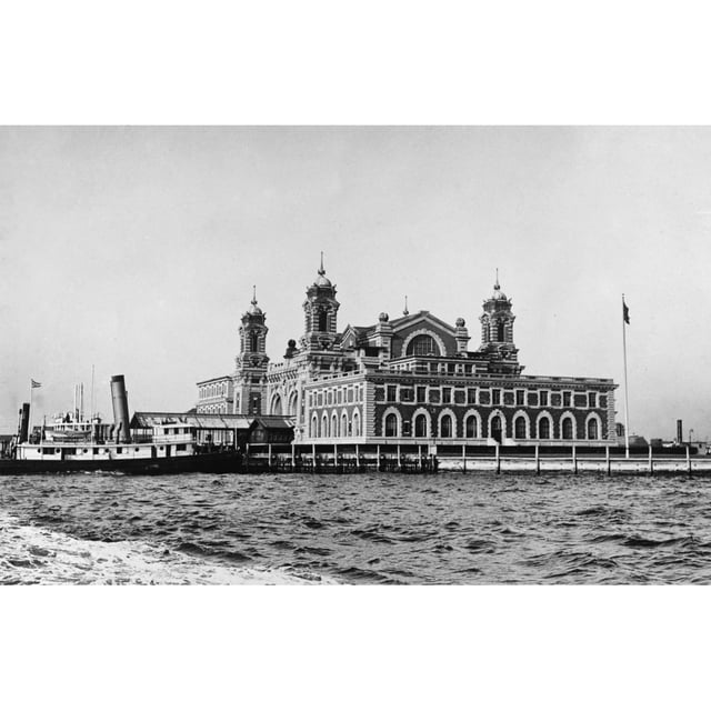 1919 Photo Of Main Building Of Ellis Island Immigration Reception ...