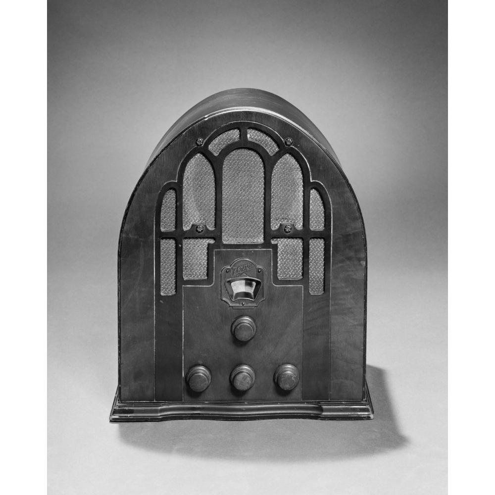 1930s Old Time Zenith Model 805 Cathedral Style Am Radio 1935 Poster ...