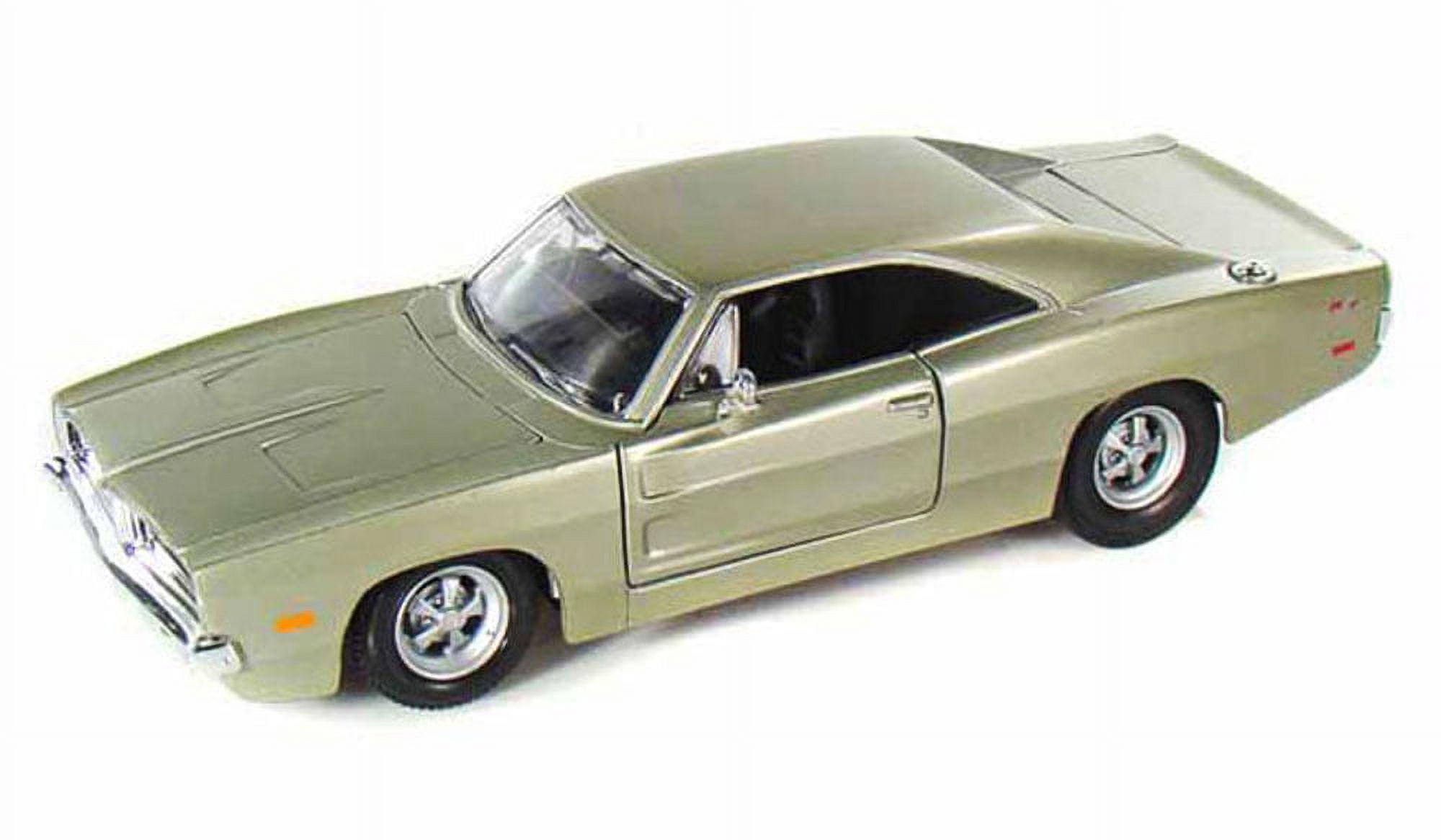 1969 Dodge Charger R/T, Champagne Silver - Maisto 31256 - 1/25 Scale ...