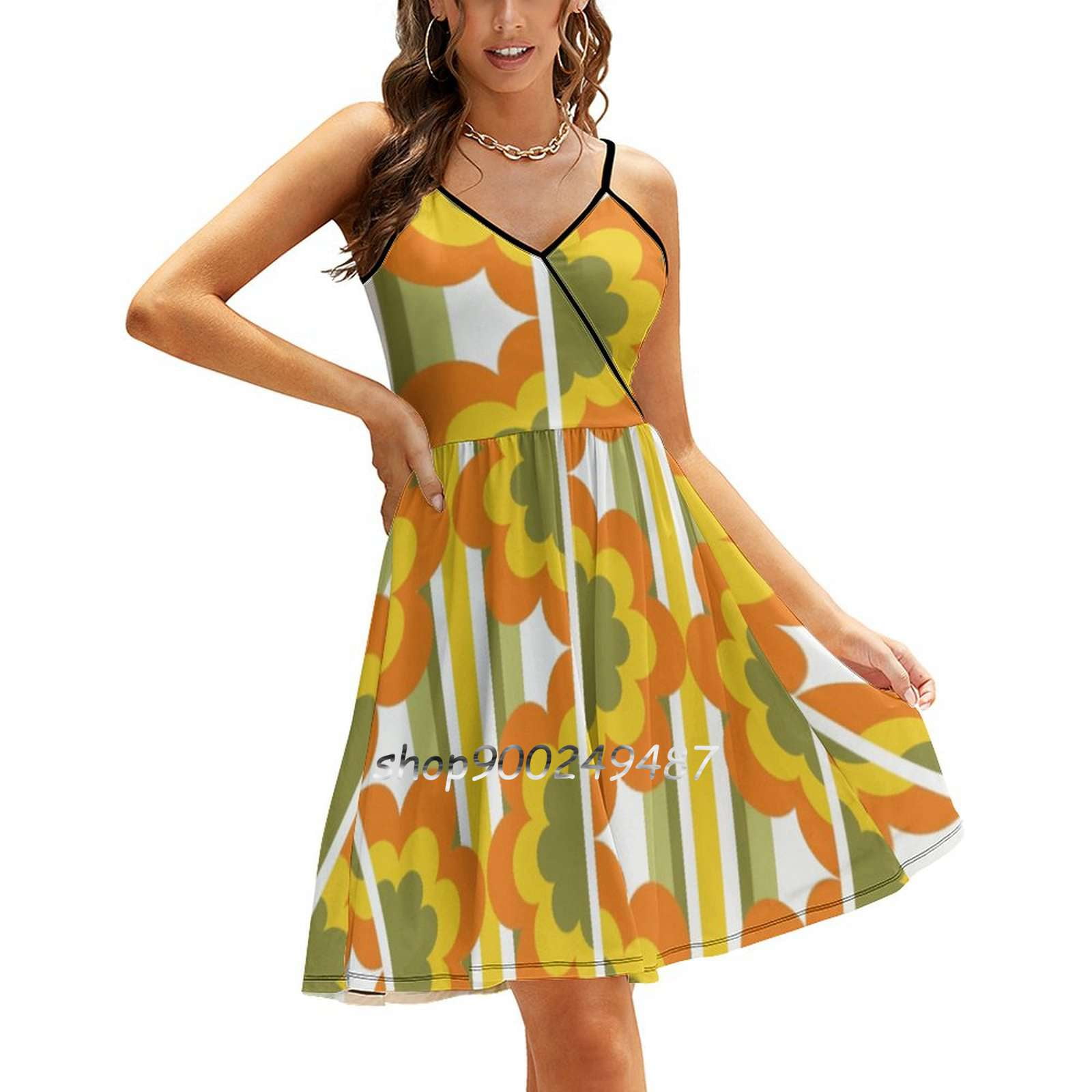 1970'S Pattern / Retro 70S Vintage Seventies Style Flare Dress Square ...