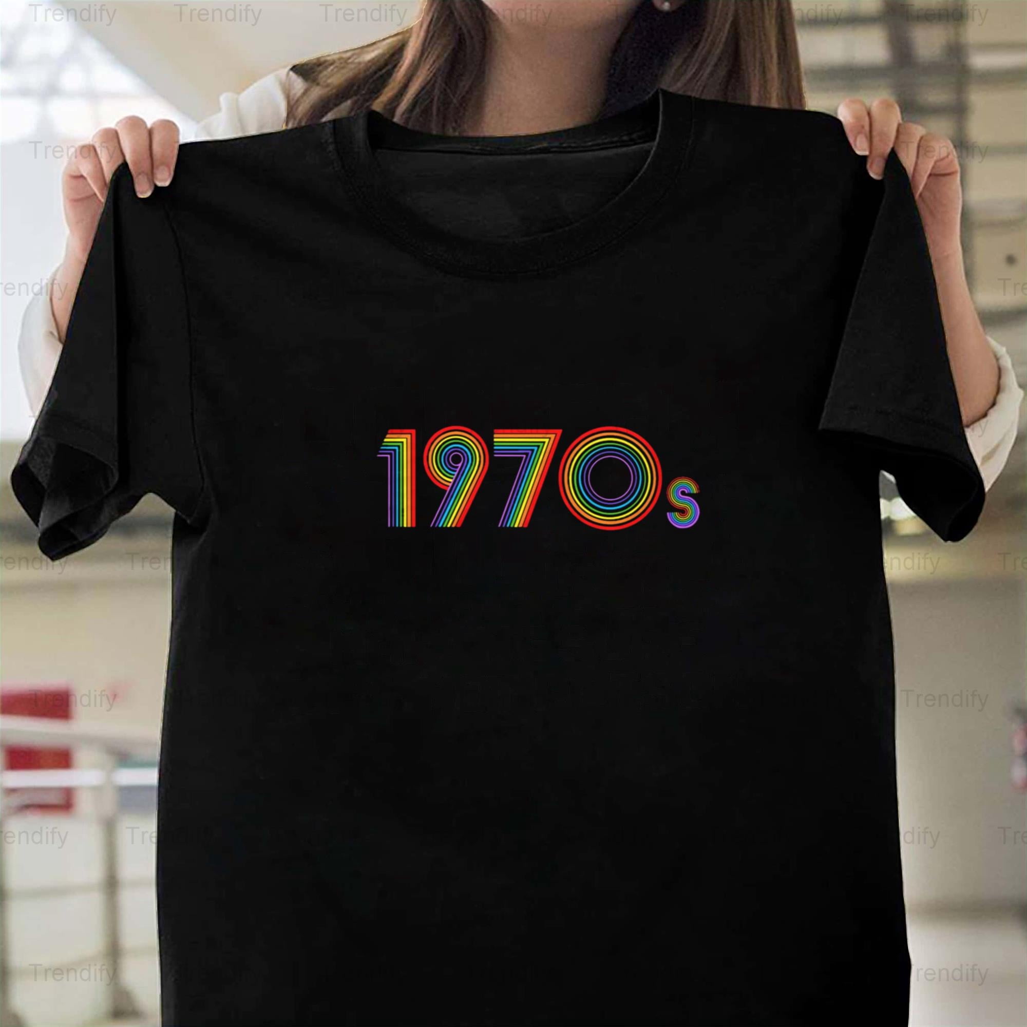 1970s Retro Rainbow Disco Font Seventies Dance Party Themed H12814 T ...