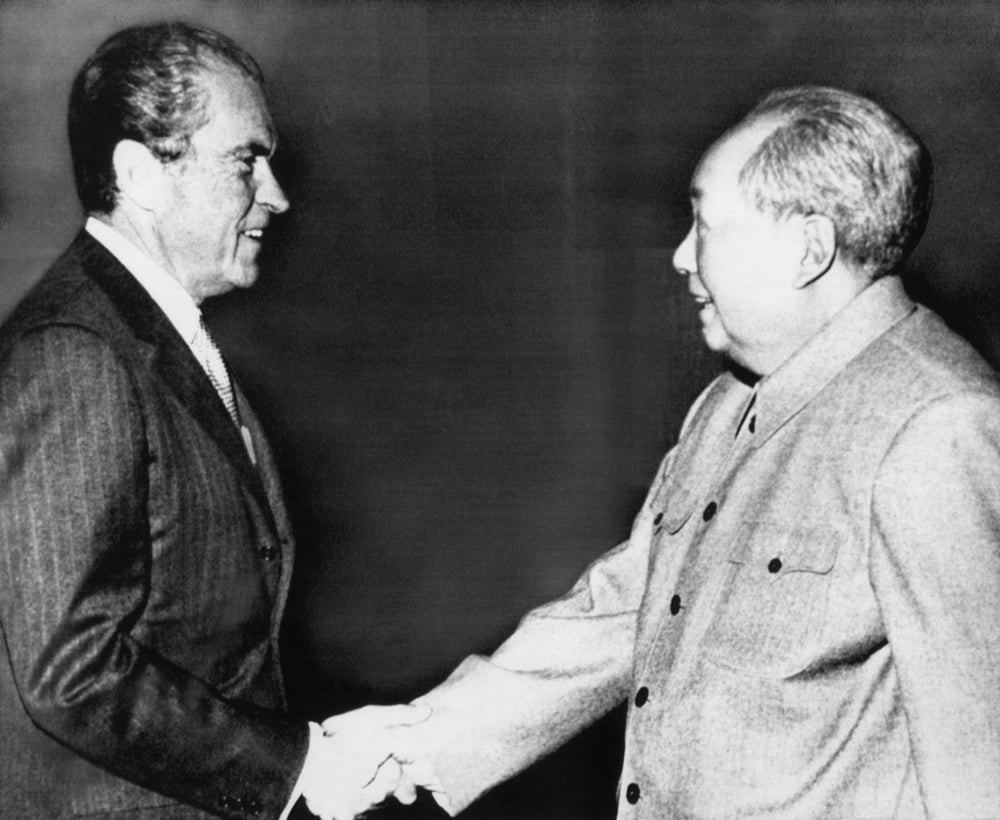1972 Us Presidency. President Richard Nixon Meeting With Chairman Mao ...
