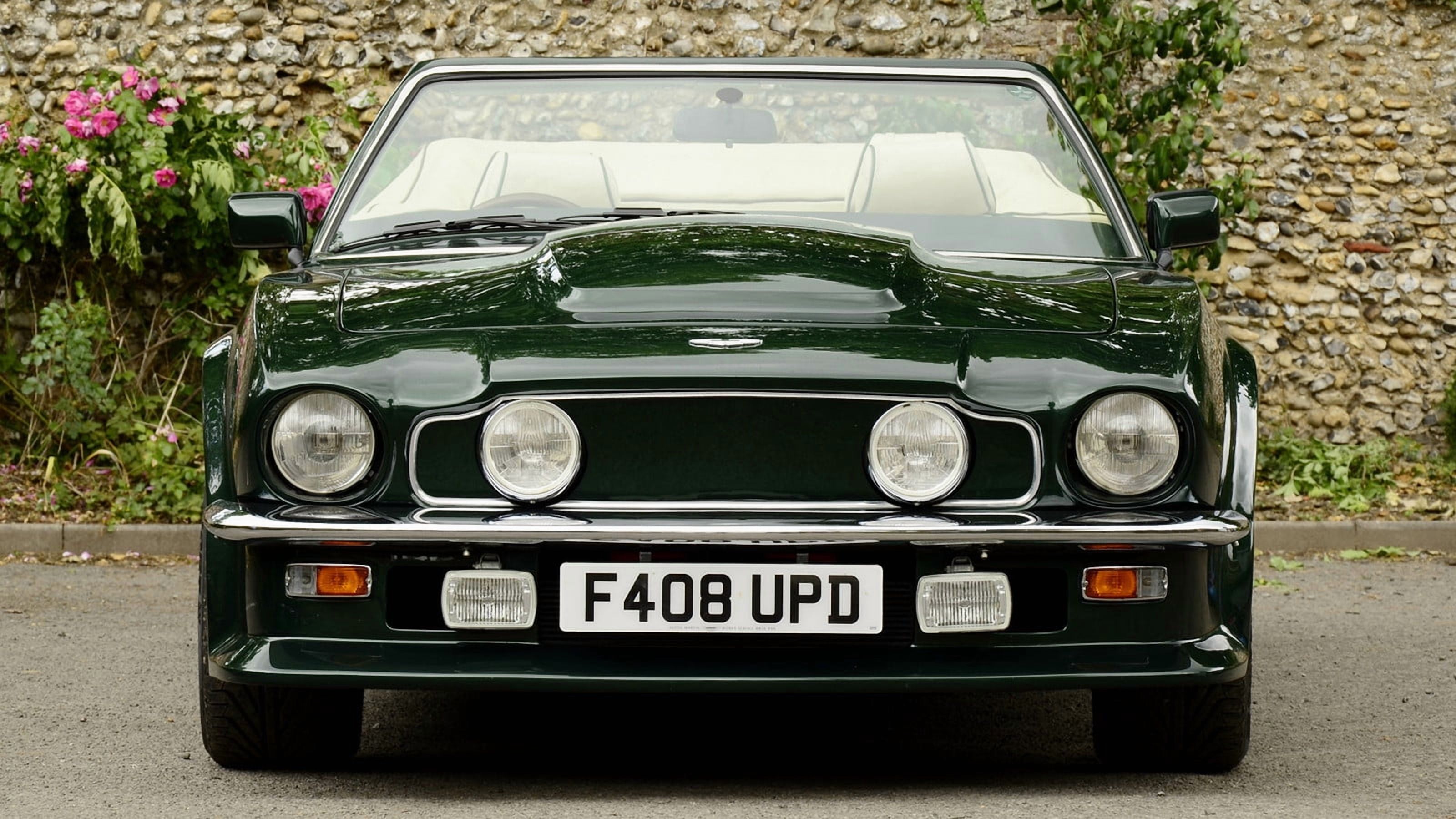 1986 Aston Martin V8 Vantage Volante UK Car Poster - 12x18 Inch ...