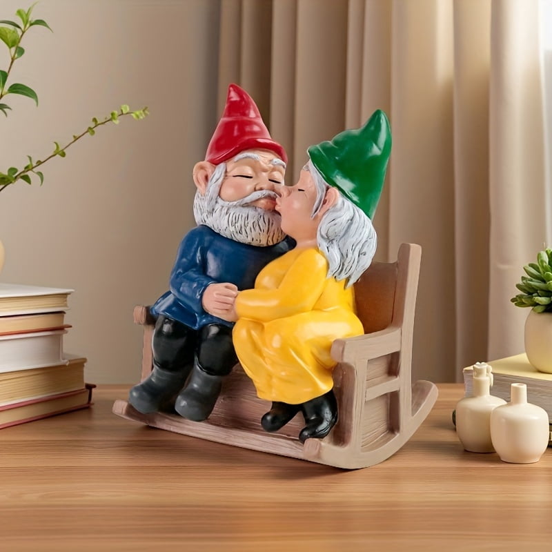 Kissing Gnomes
