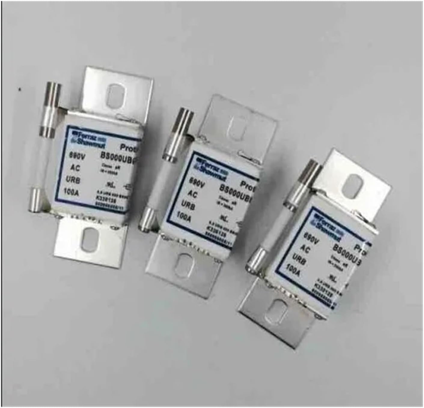 1pcs Fuses BS000UB69V50P 6 9URB000 BS88 P050 C330121 BS000UB69V75P ...