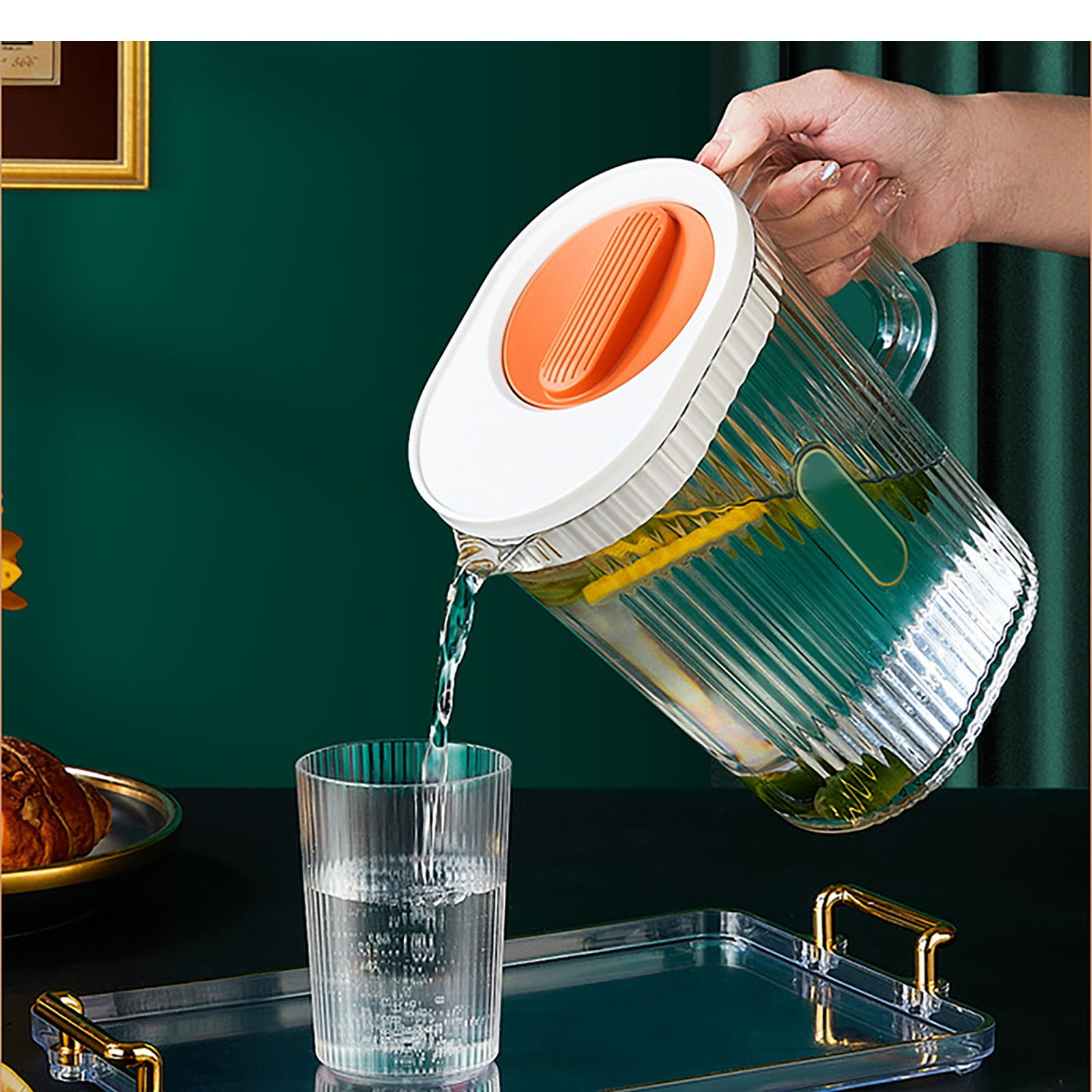 2 Liter (68 Oz) Plastic Pitcher With Lid And Spout Water Pitcher For ...