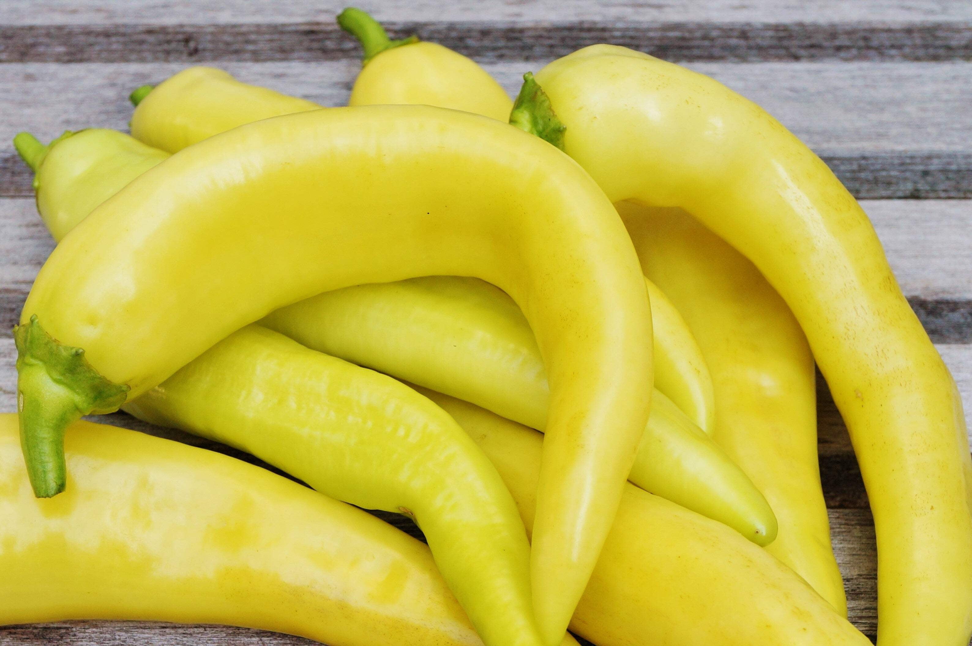 200 Seeds HEIRLOOM BANANA Pepper Sweet Yellow Capsicum Annuum Vegetable ...
