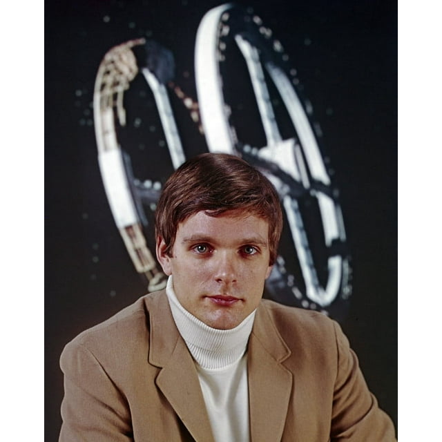 2001: A Space Odyssey Keir Dullea with Ferris Wheel backdrop 24x36 ...