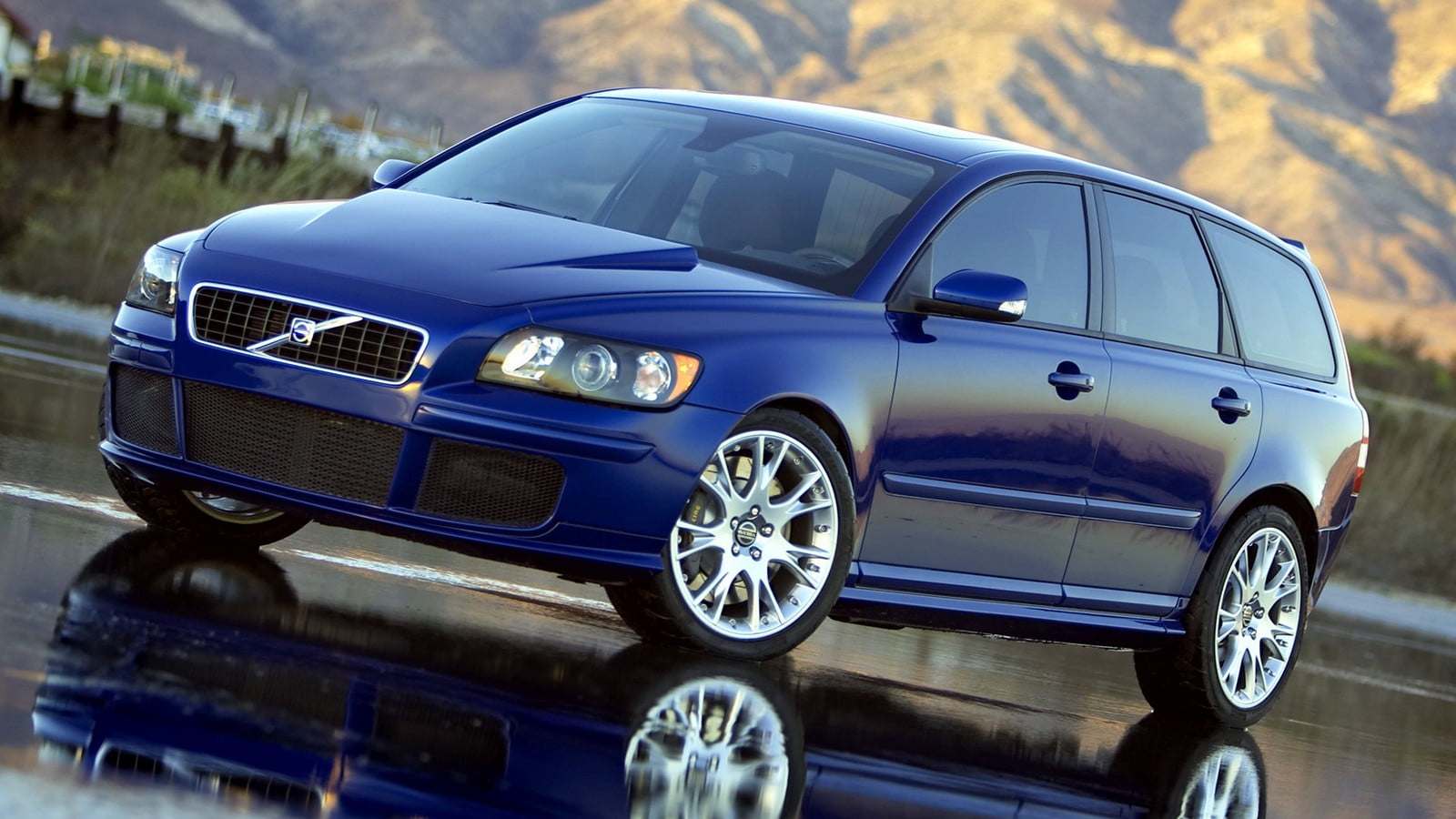 2004 Volvo V50 SV Concept Car - 24x36 Inch Laminated Poster - Stunning ...