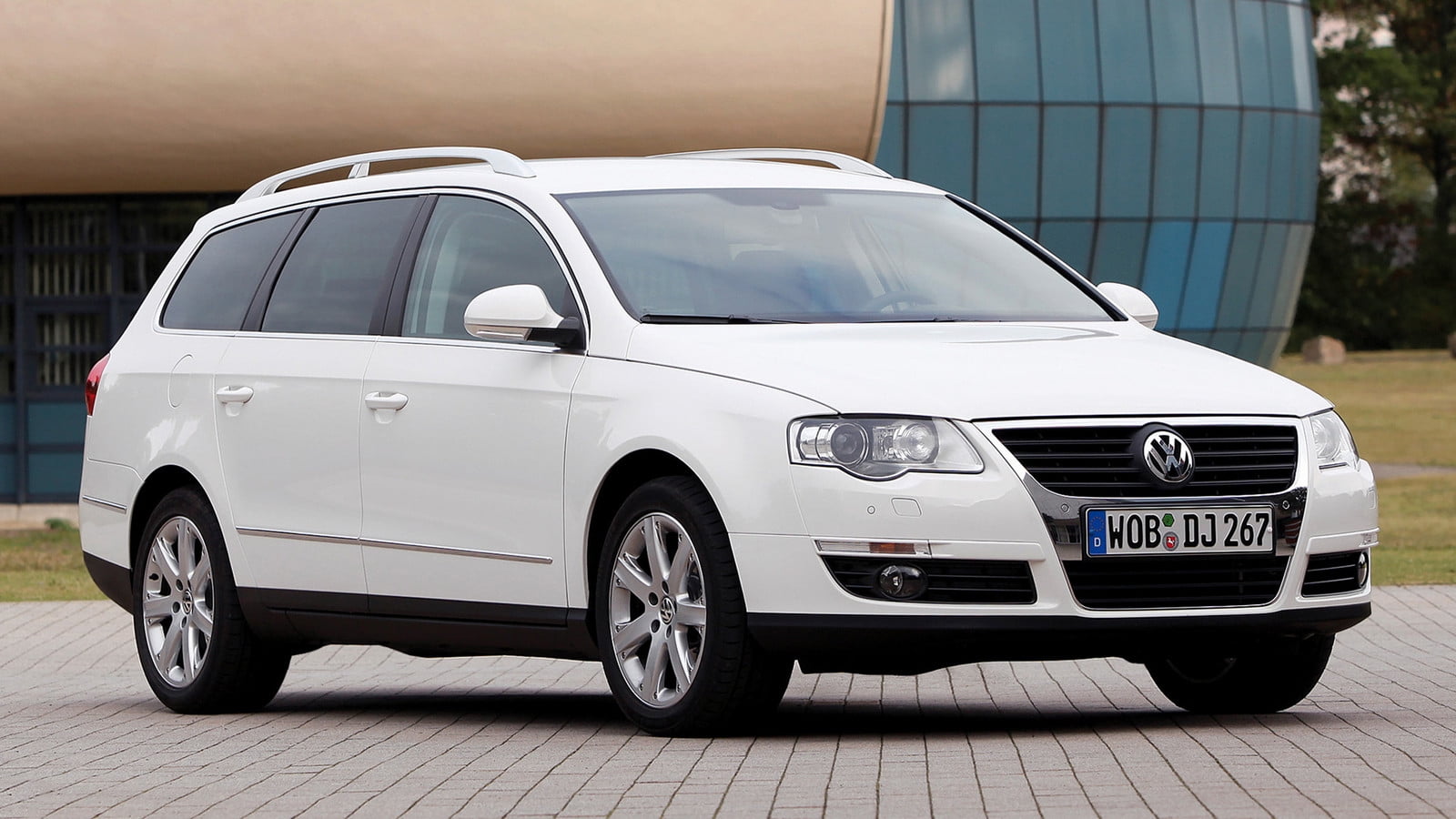 2005 Volkswagen Passat Variant Style A - 24x36 Inch Laminated Poster ...