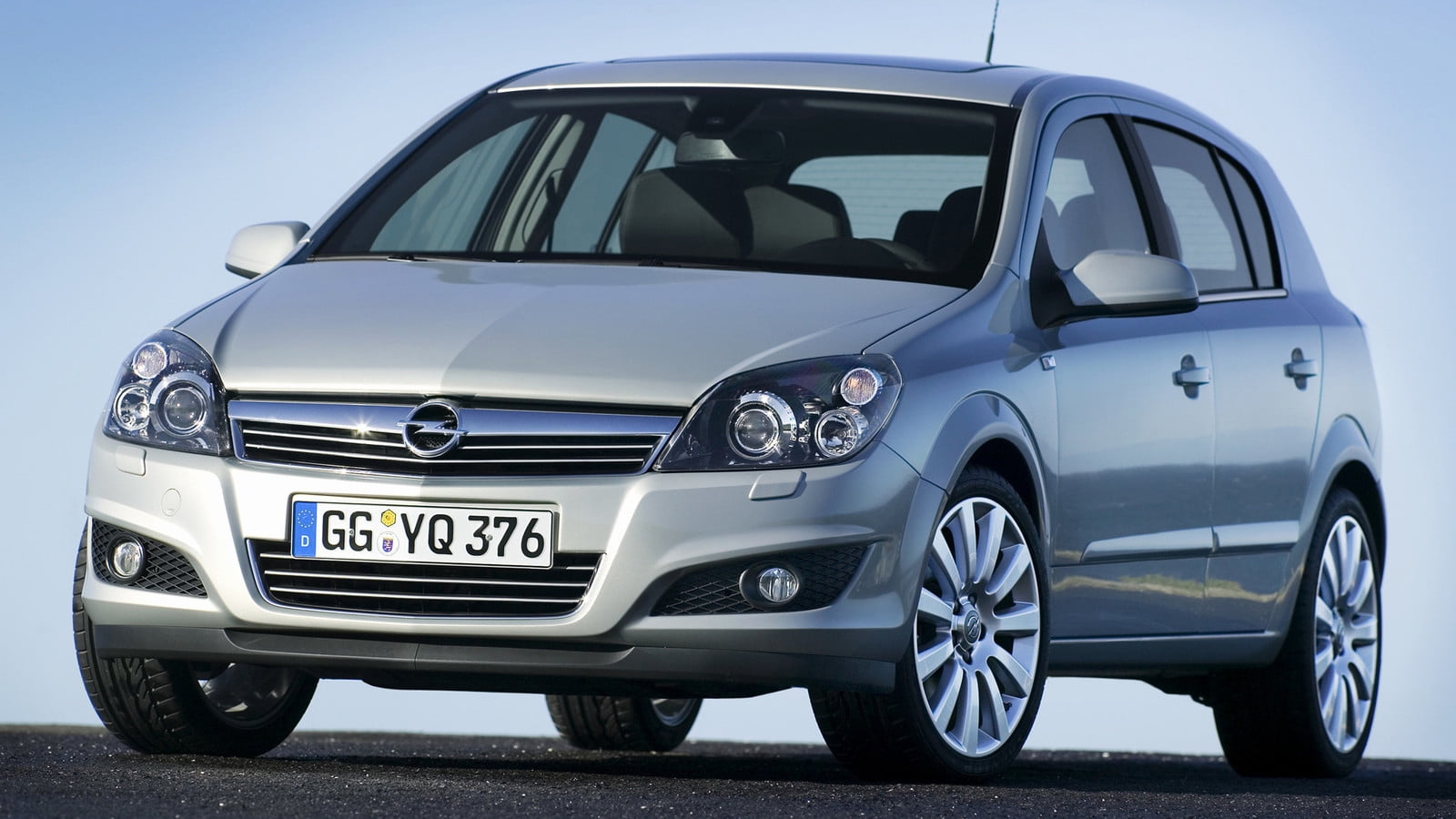 2007 Opel Astra - 24x36 Inch Glossy Laminated Poster - Stunning Detail ...