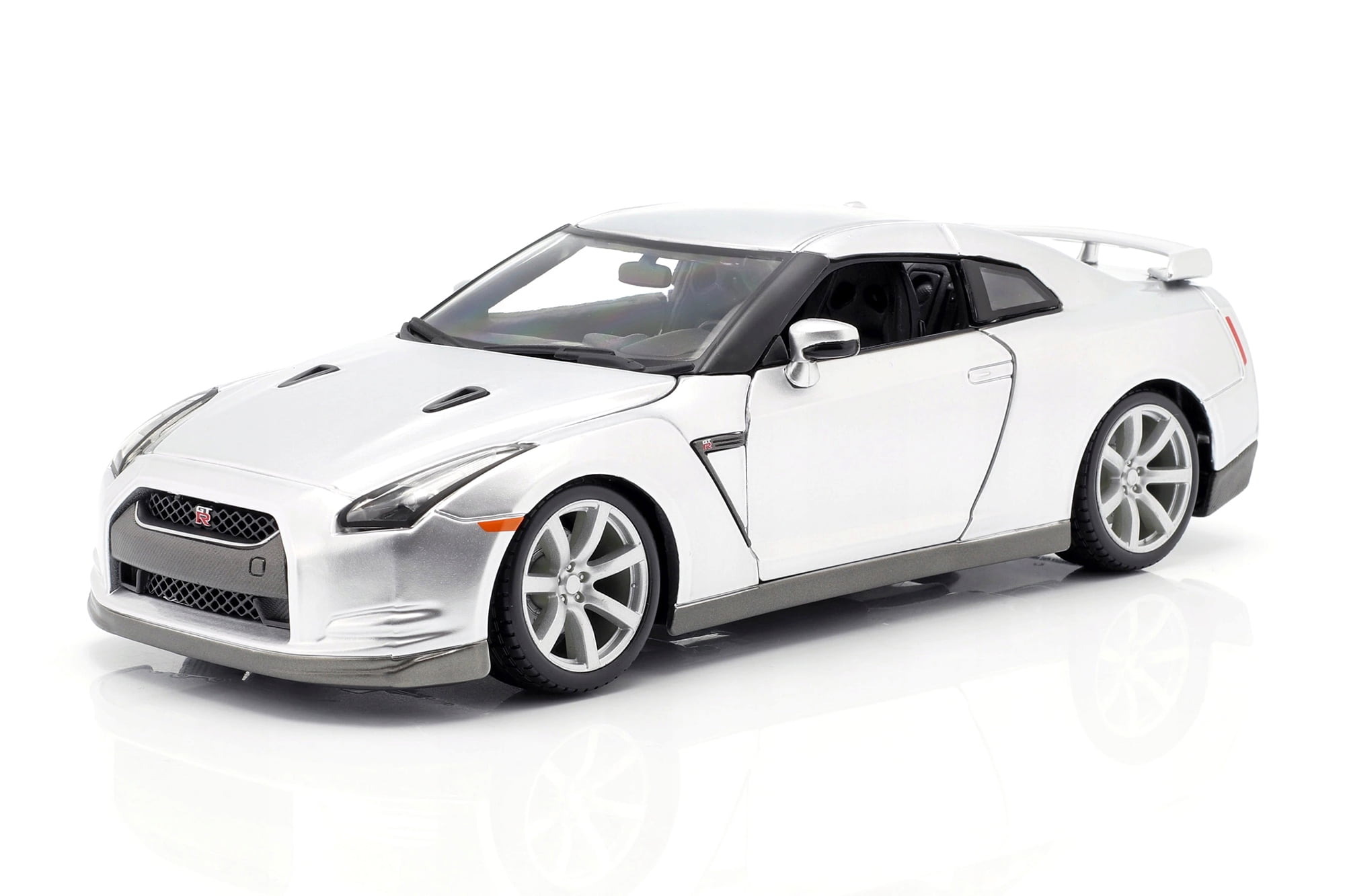 2009 Nissan GT-R R35 Silver 1/18 Diecast Model Car by Bburago - Walmart.com