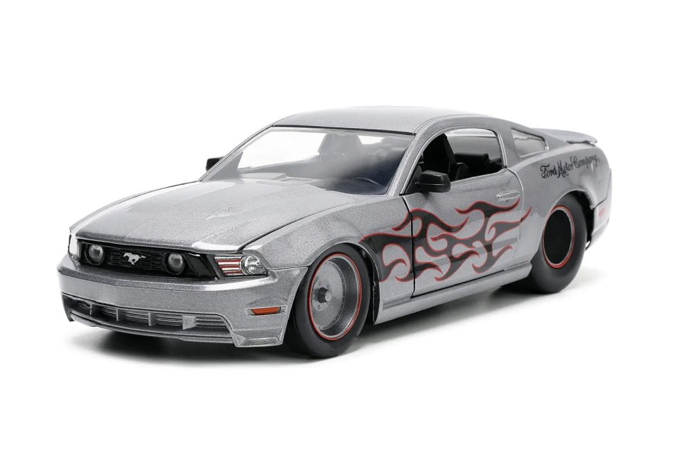 2010 Ford Mustang GT, Silver - Jada Toys 34039/4 - 1/24 scale Diecast ...