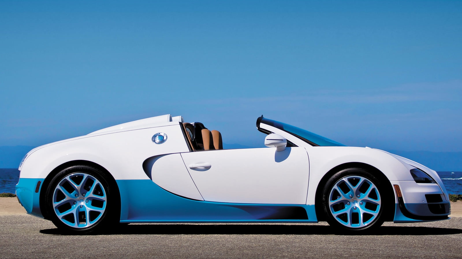 2012 Bugatti Veyron Grand Sport Vitesse US Car - Style A - 24x36 Inch ...