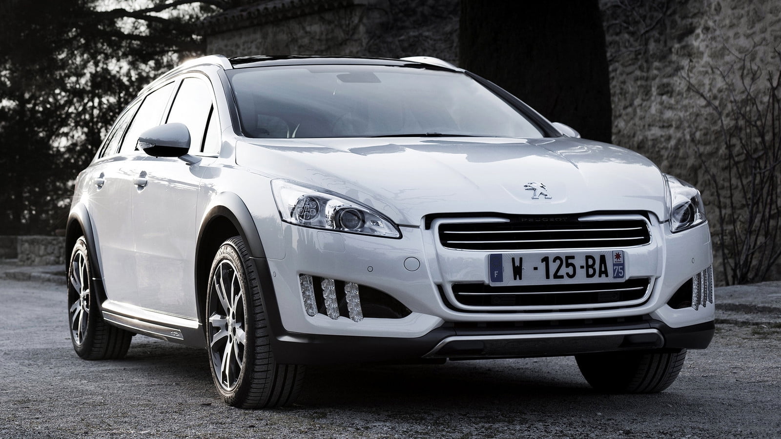 2012 Peugeot 508 RXH - 20x30 Inch Laminated Poster - Stunning Detail ...
