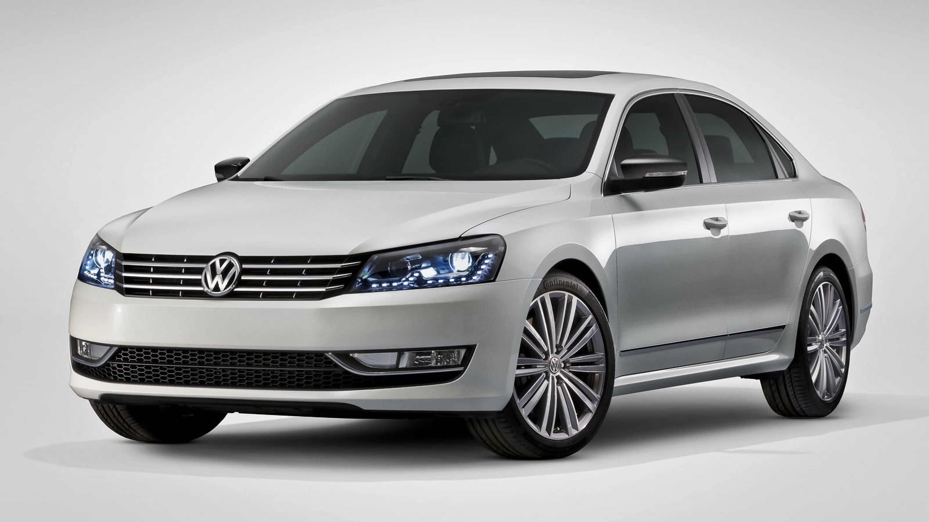 2013 Volkswagen Passat Performance Concept Car Poster - 24x36 Inch ...