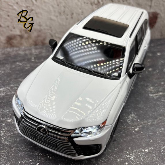 2022/2025 Lexus LX600 1:24 Diecast Model - White - W/Box - Walmart.com