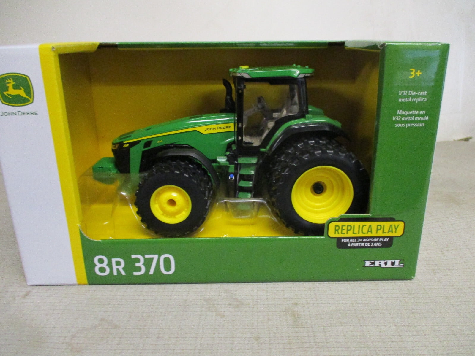 2024 John Deere Model 8R370 Toy Tractor "Replica Play" 1/32 Scale, NIB ...
