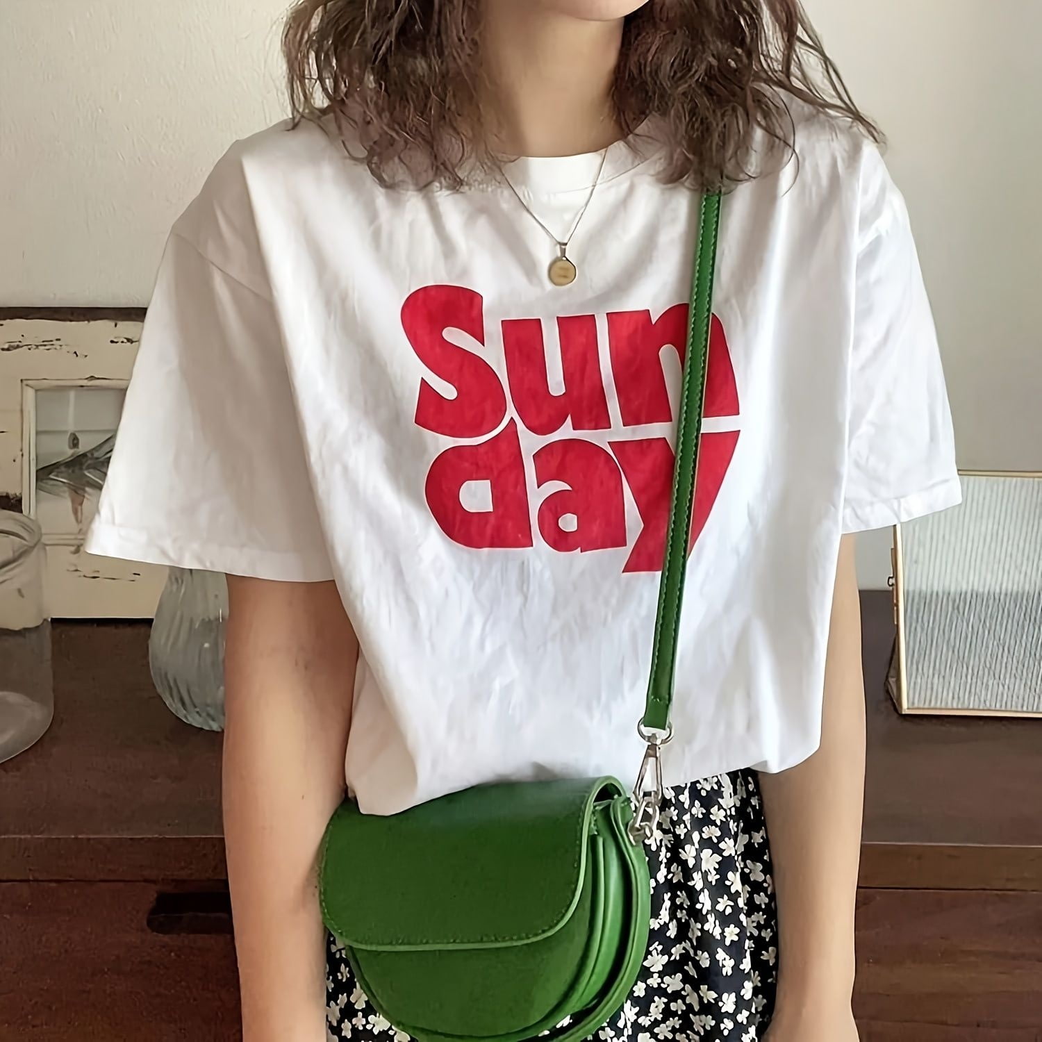 2024 Summer Sunday Big Letters Printing Female KPOP White S1Hir S1Hort ...