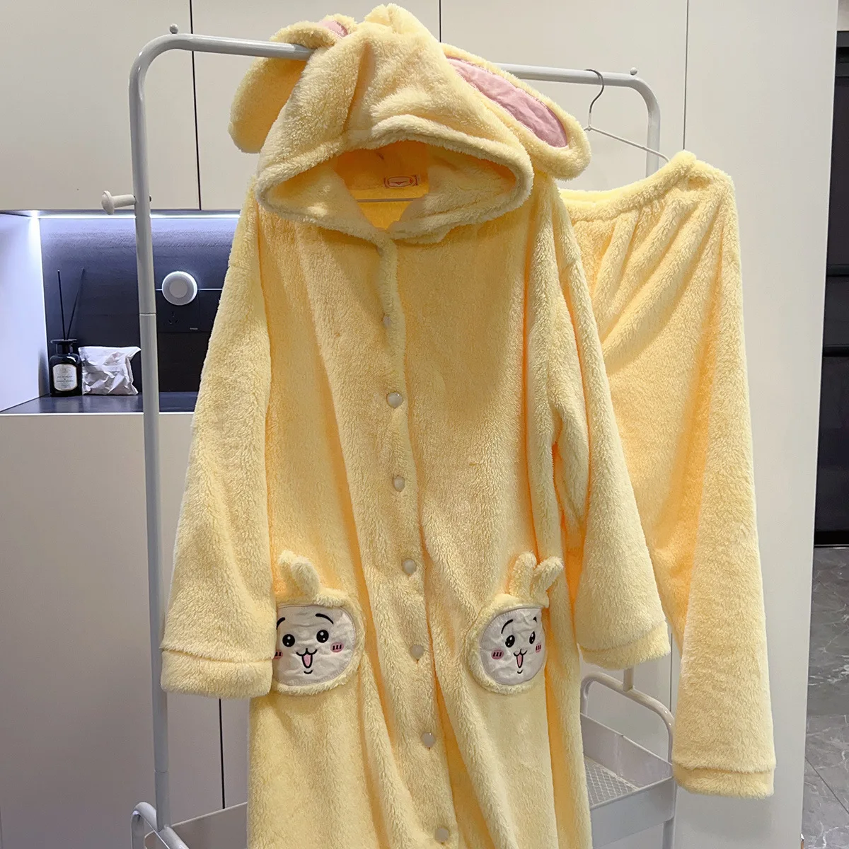 2024 Winter New Chiikawa Coral Velvet Nightgown Hachiware Usagi ...