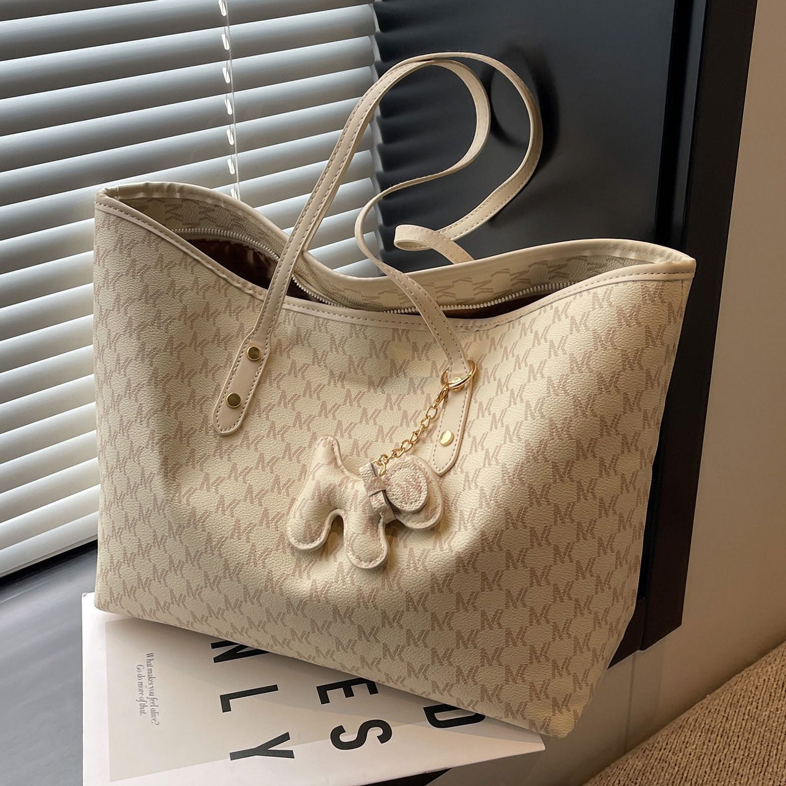 2025 New Large Capacity Commuter Versatile Handheld Tote Bag Trendy ...