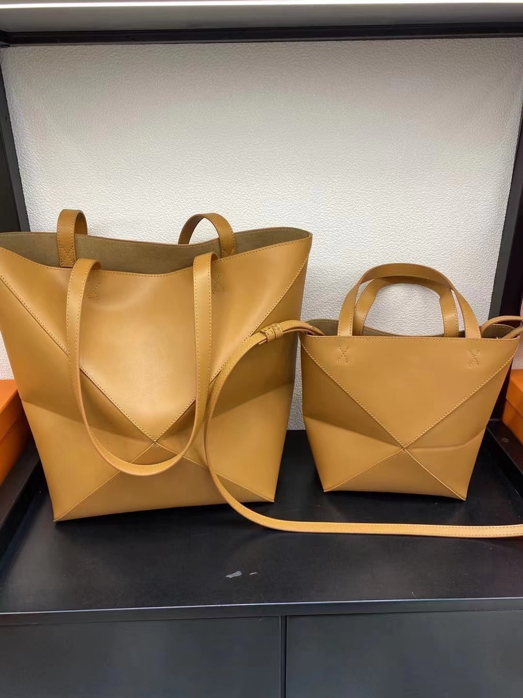 2025 New Minimalist Leather Tote Bag - Foldable Geometric Design ...