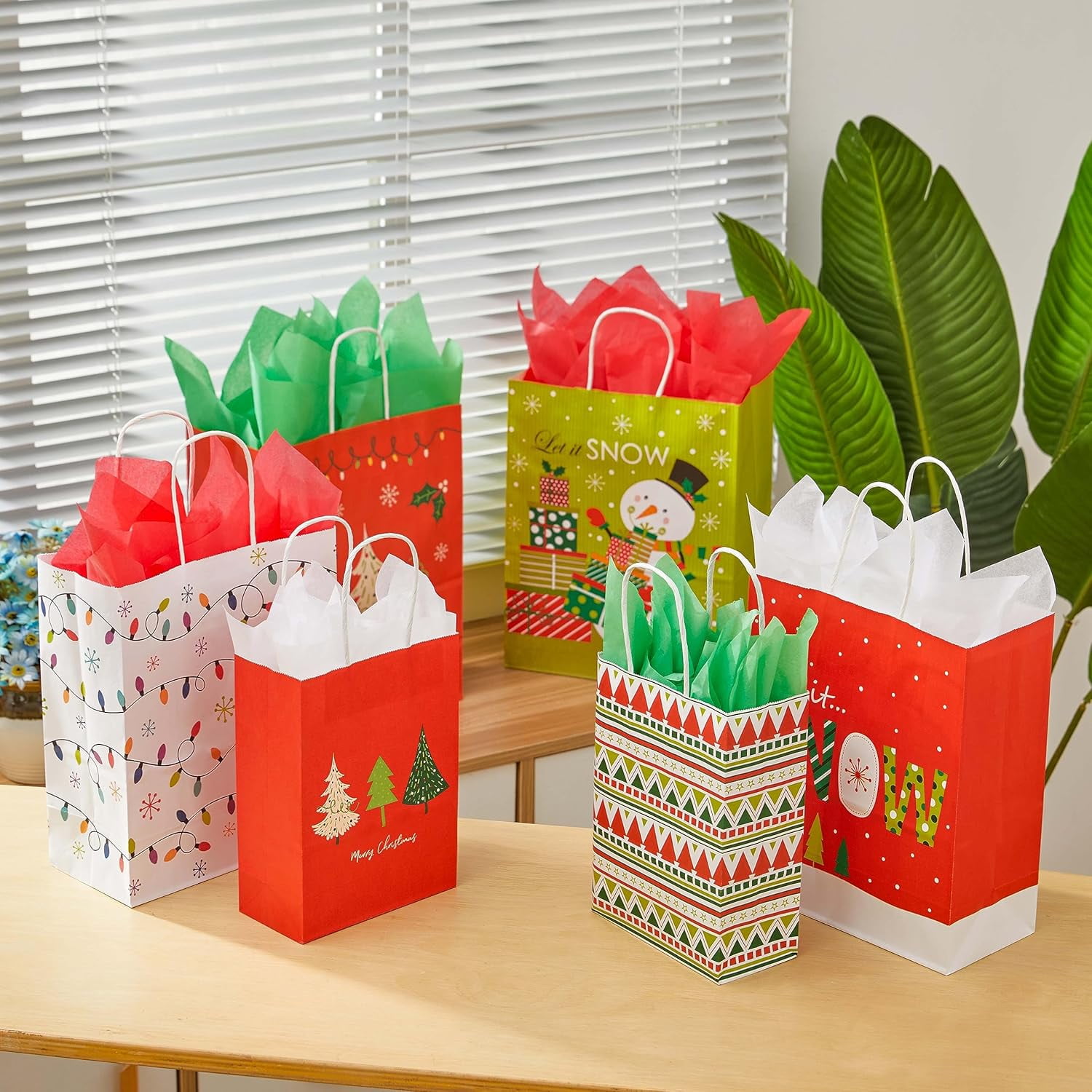 24 Assorted Christmas Gift Bags with Tissue Paper - Large, Medium ...