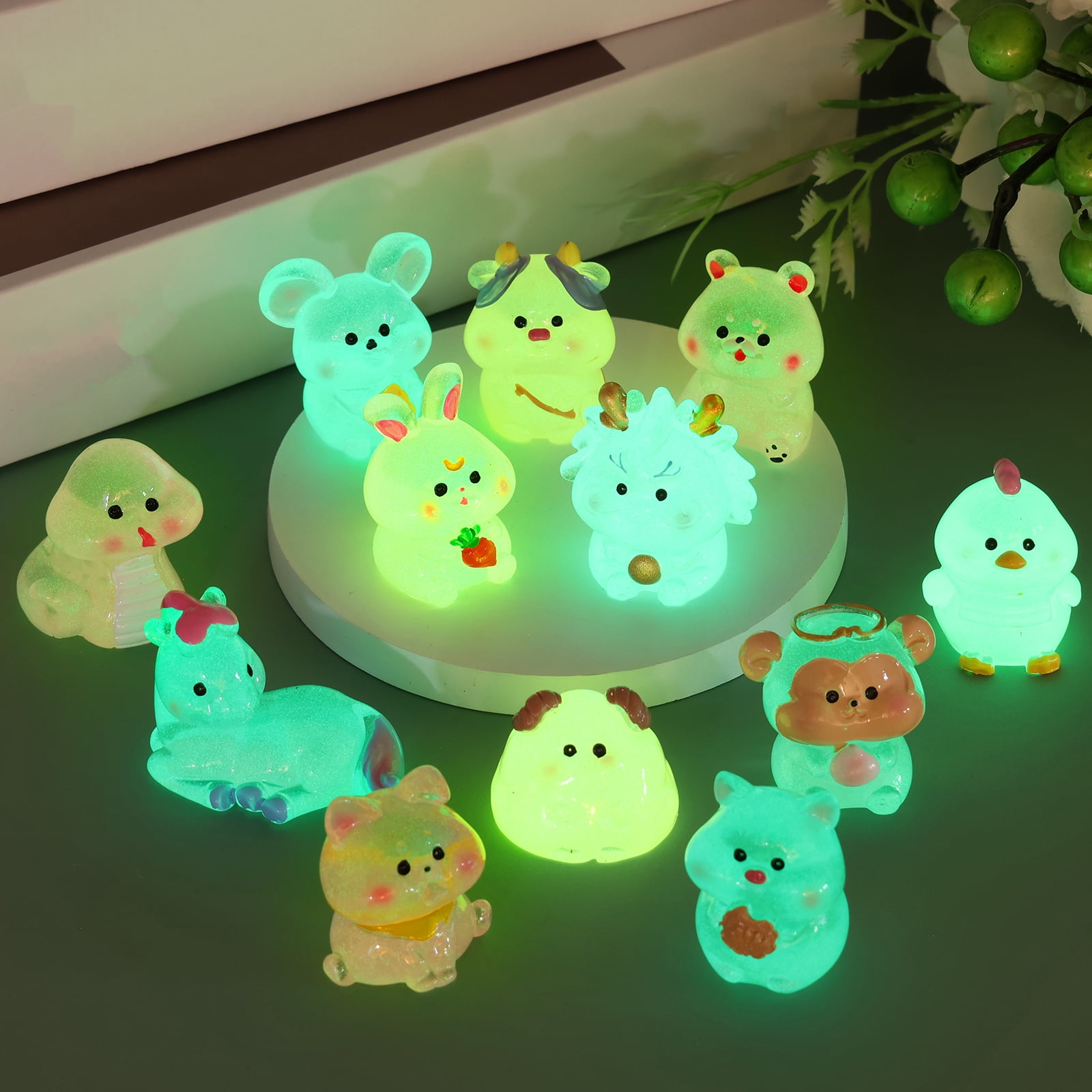24 Pcs Luminous Mini Resin Animals Waterproof Little Resin Animals Glow ...
