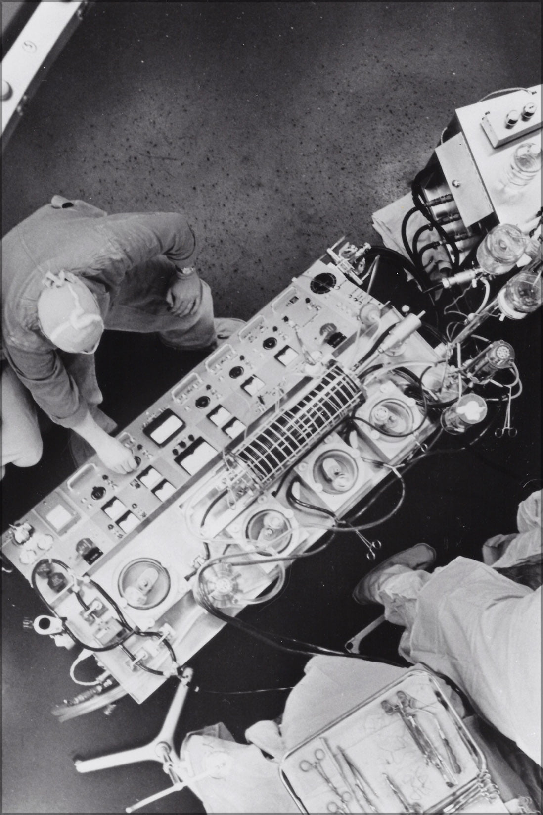 24"x36" Gallery Poster, Hospital Operating Room 1960s - Walmart ...