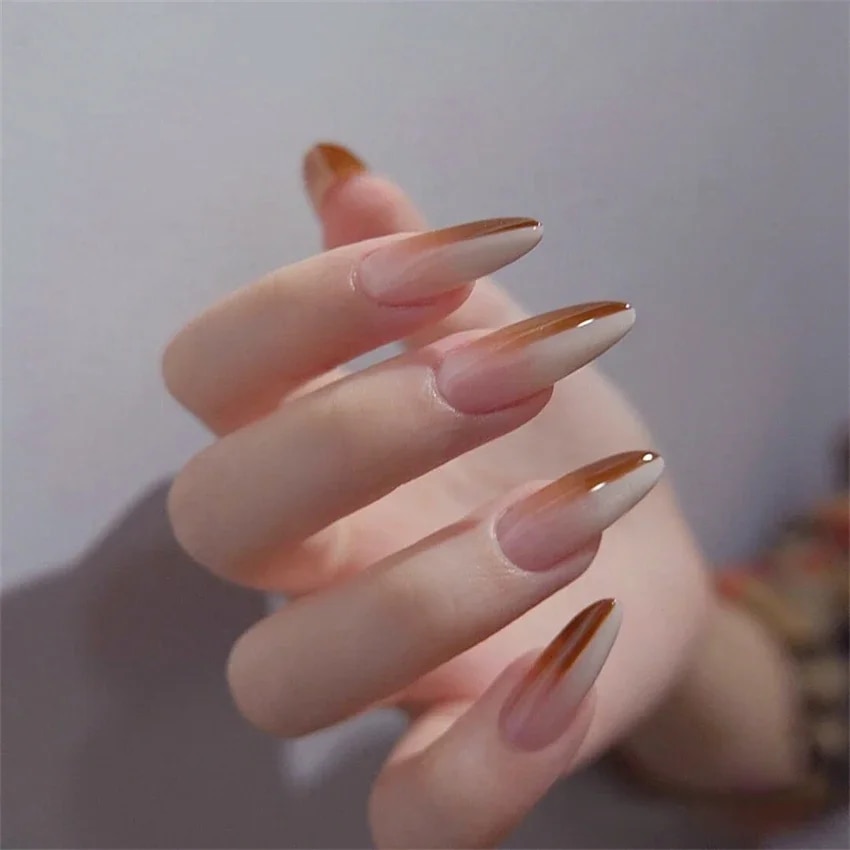 24Pcs/Set White Long Almond Fake Nails Art Black Heart Oval Artificial ...