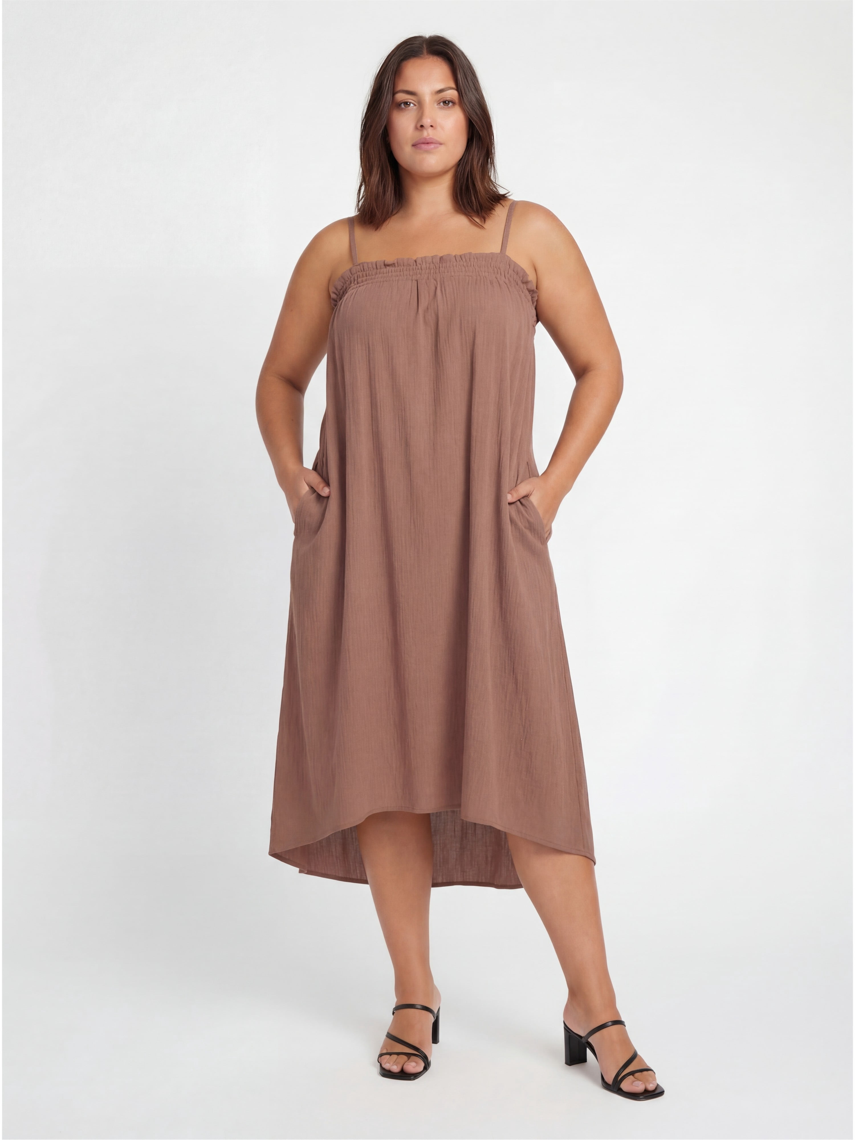 24seven Comfort Apparel Essential Curvy Spaghetti Strap Smocked Pocket ...