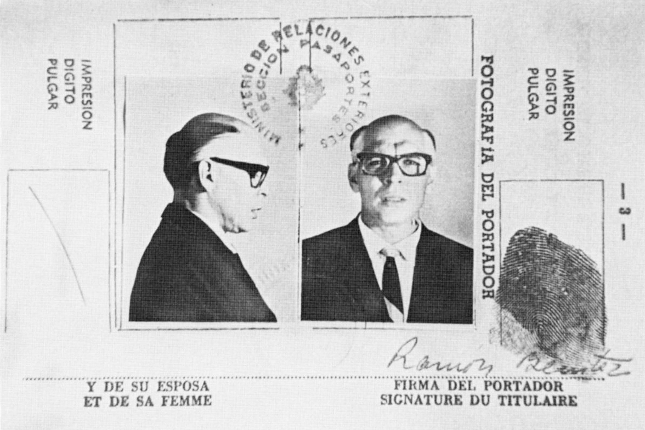 24x36 gallery poster, Che Guevara's 1966 passport featuring him in ...