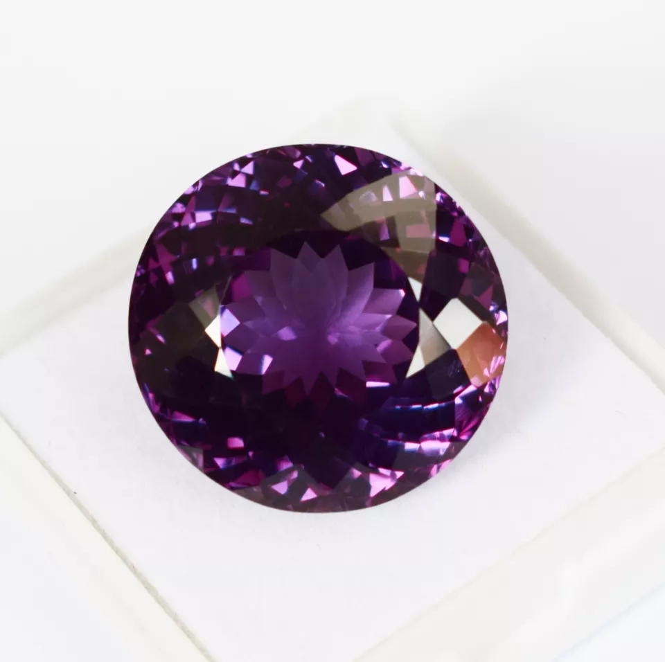 28 Ct Brazilian Color Changing Sapphire Round Cut Lab Grown Gemstone ...