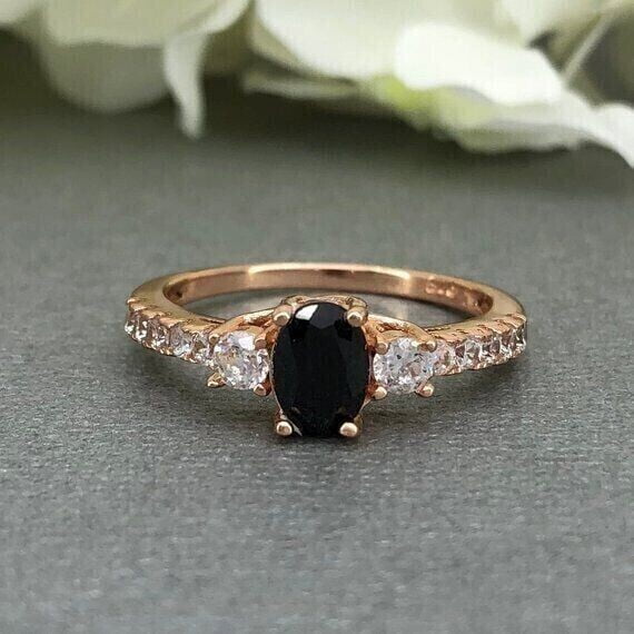 2Ct Oval Cut Simulated Diamond Women's Halo Engagement Ring In 14k ...