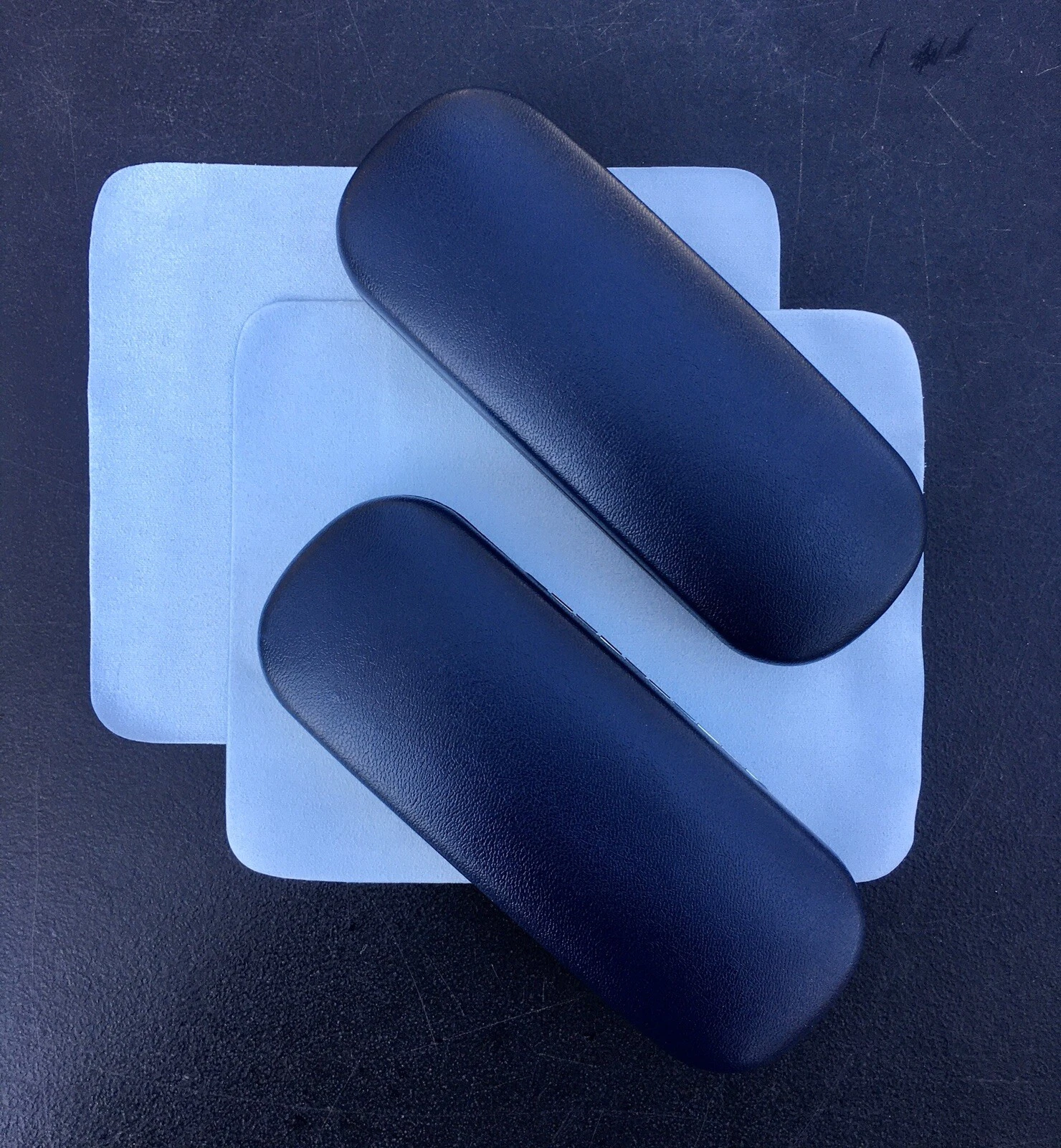 2Pcs New Hard Clam Shell Box Metal Eyeglasses Glasses Case Cleaning ...