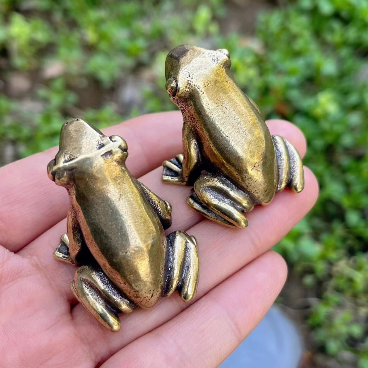 2pcs Copper toad statue fengshui decor, home brass toad decorations ...