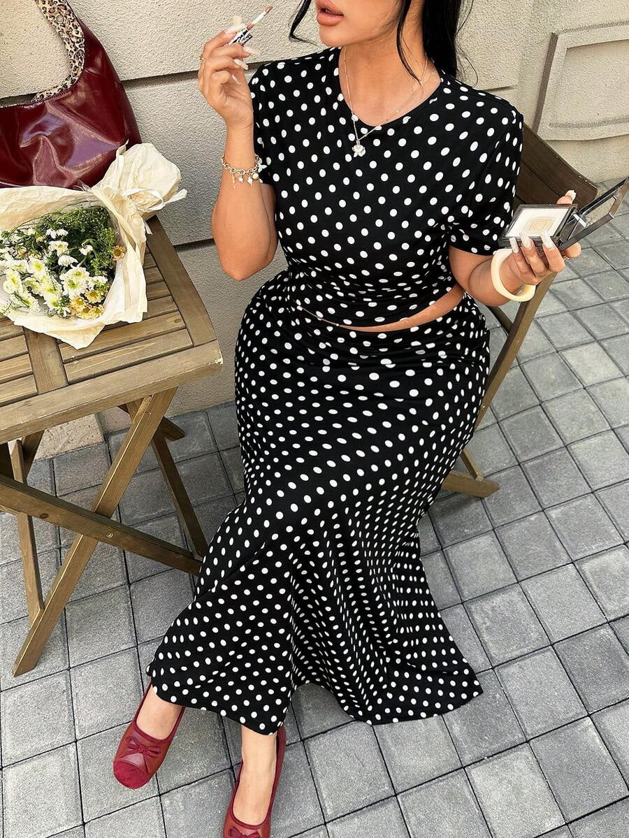 2pcs Set Women Plus Size Casual Vacation T-Shirt and Striped Maxi Skirt ...